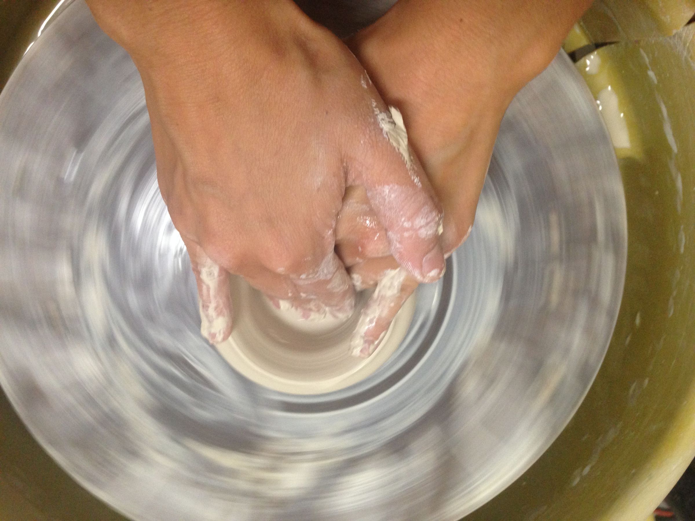 Throwing a Pot 101 : 14 Steps (with Pictures) - Instructables