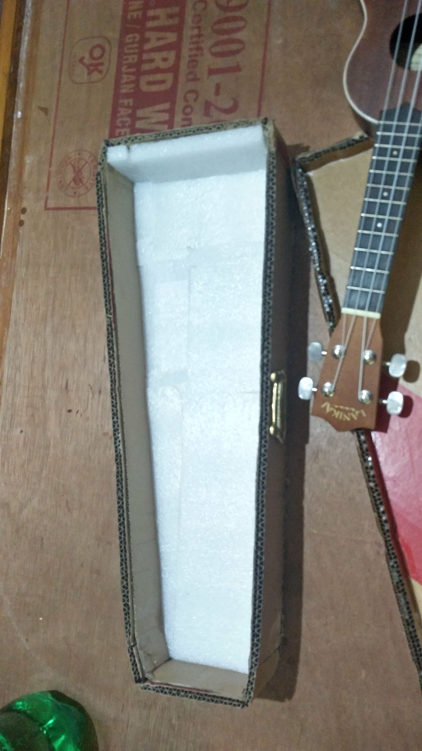 The Cardboard Ukulele Case : 10 Steps (with Pictures) - Instructables