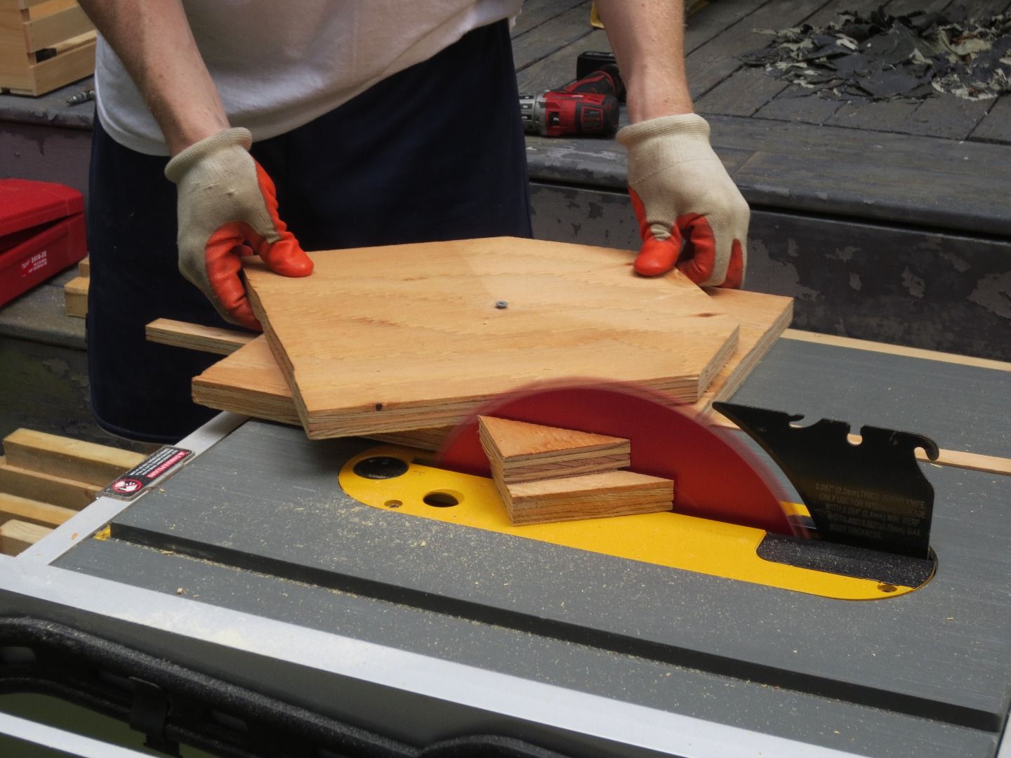 How to Cut Perfect Circles With a Table Saw : 7 Steps (with Pictures ...