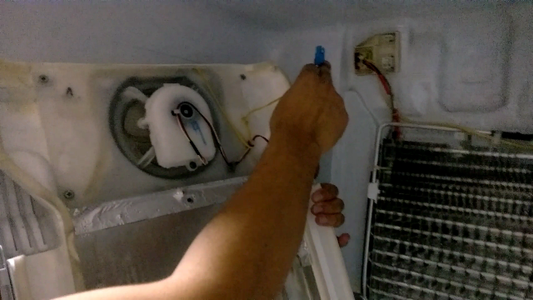 Samsung Refrigerator - Twin Cooling - Solving Water Condensation Under ...