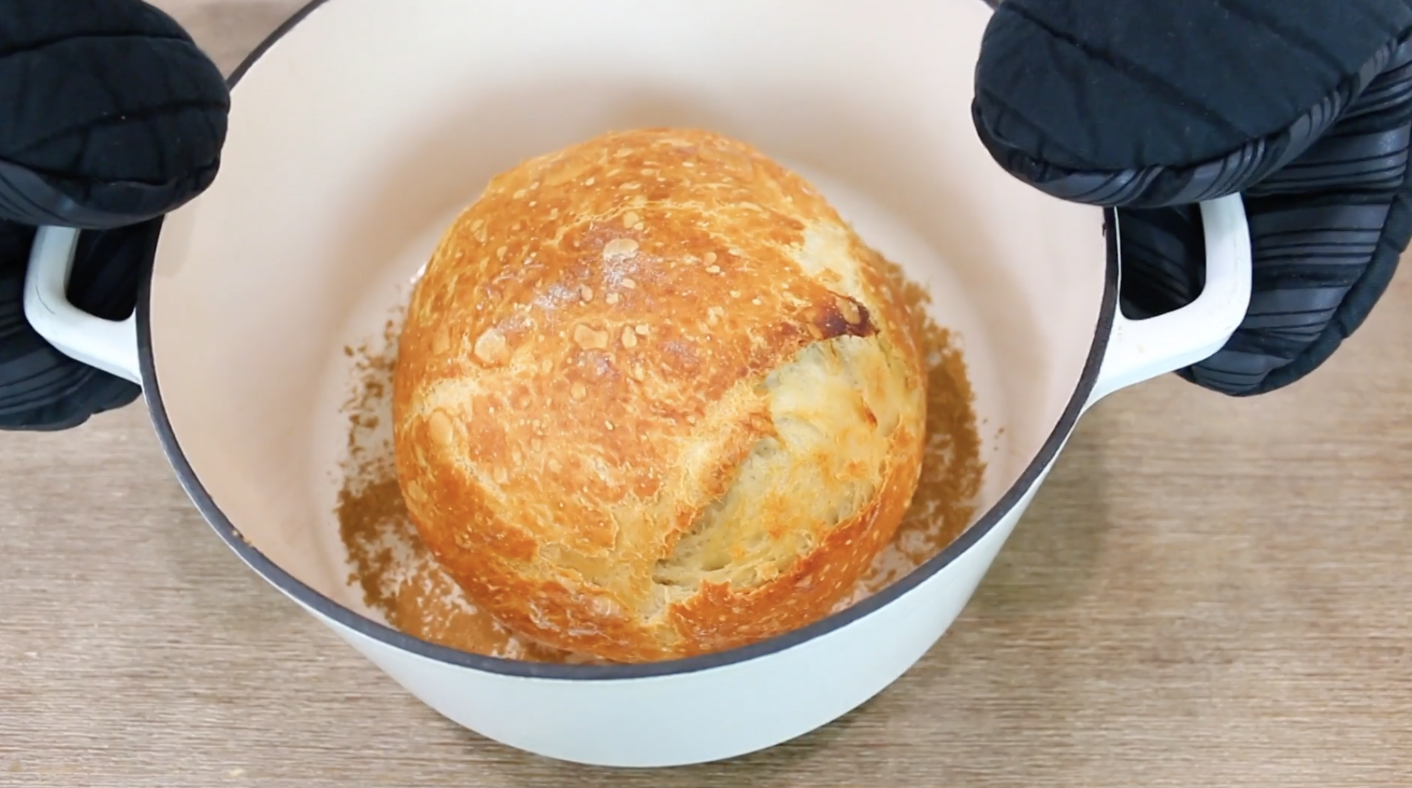 Lazy Man Bread | 4 Ingredients Bread Recipe | No Knead | No Machine ...