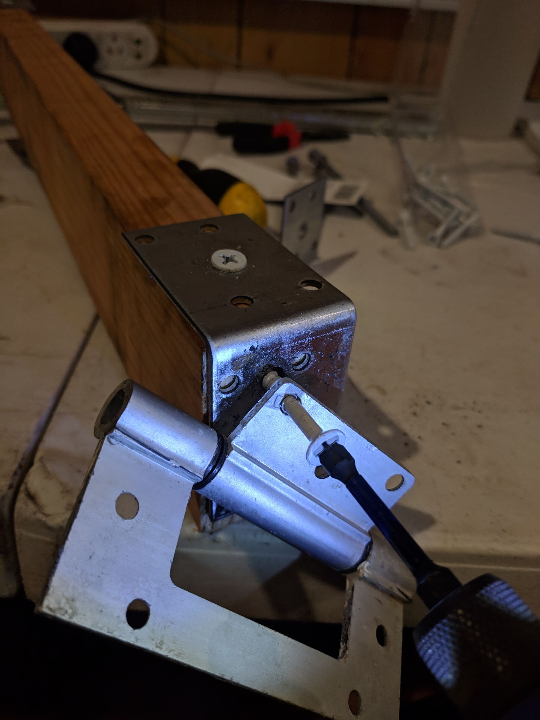 Build an Adjustable Triple Monitor Stand : 6 Steps - Instructables