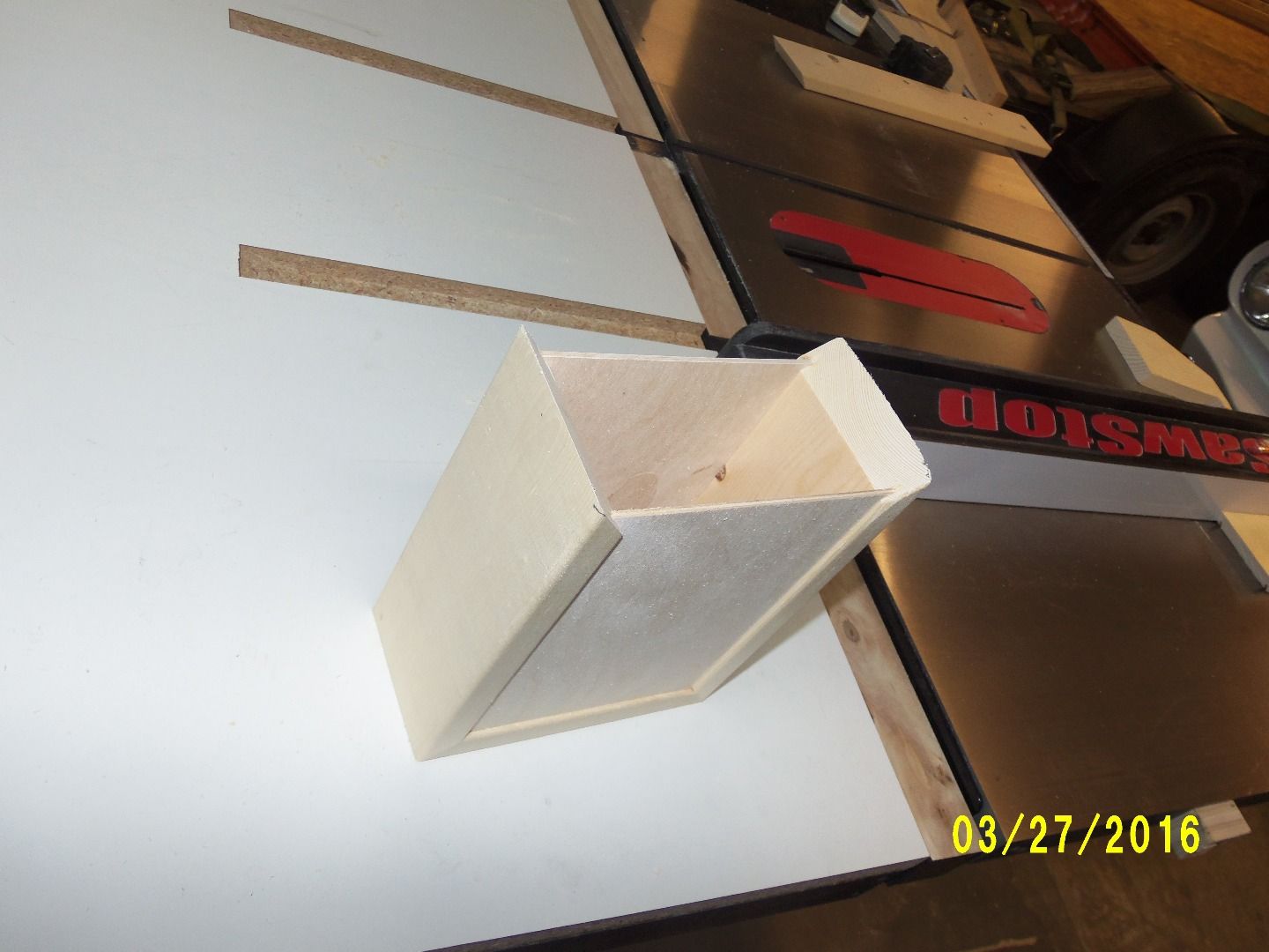 The Easiest Way to Build a Box! : 6 Steps (with Pictures) - Instructables