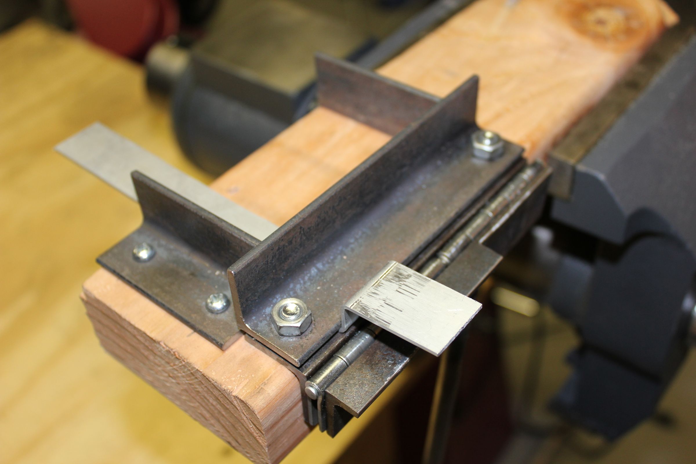 Homemade Mini Bend Brake : 7 Steps (with Pictures) - Instructables