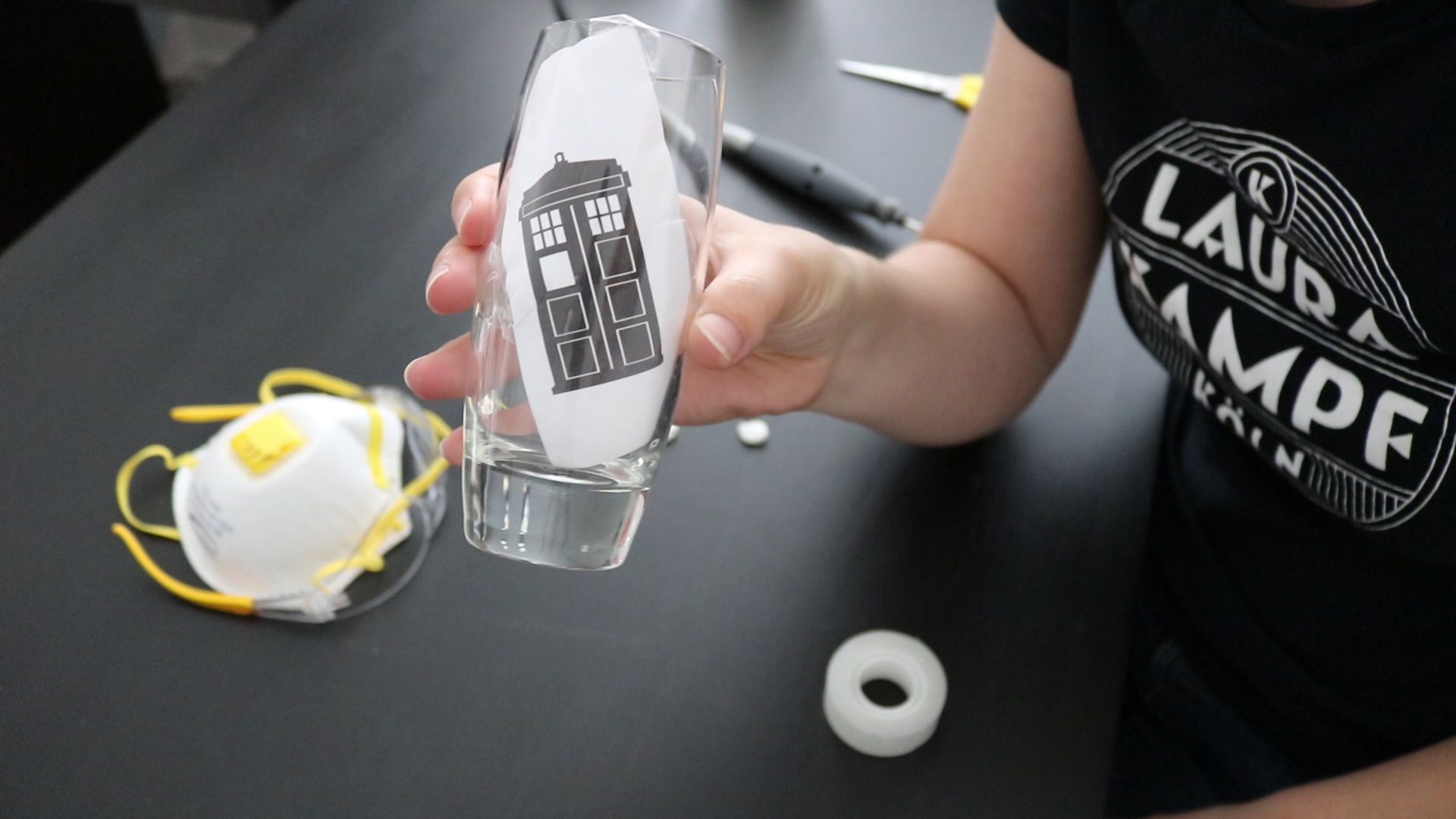 Engraving Glass With a Dremel : 4 Steps (with Pictures) - Instructables