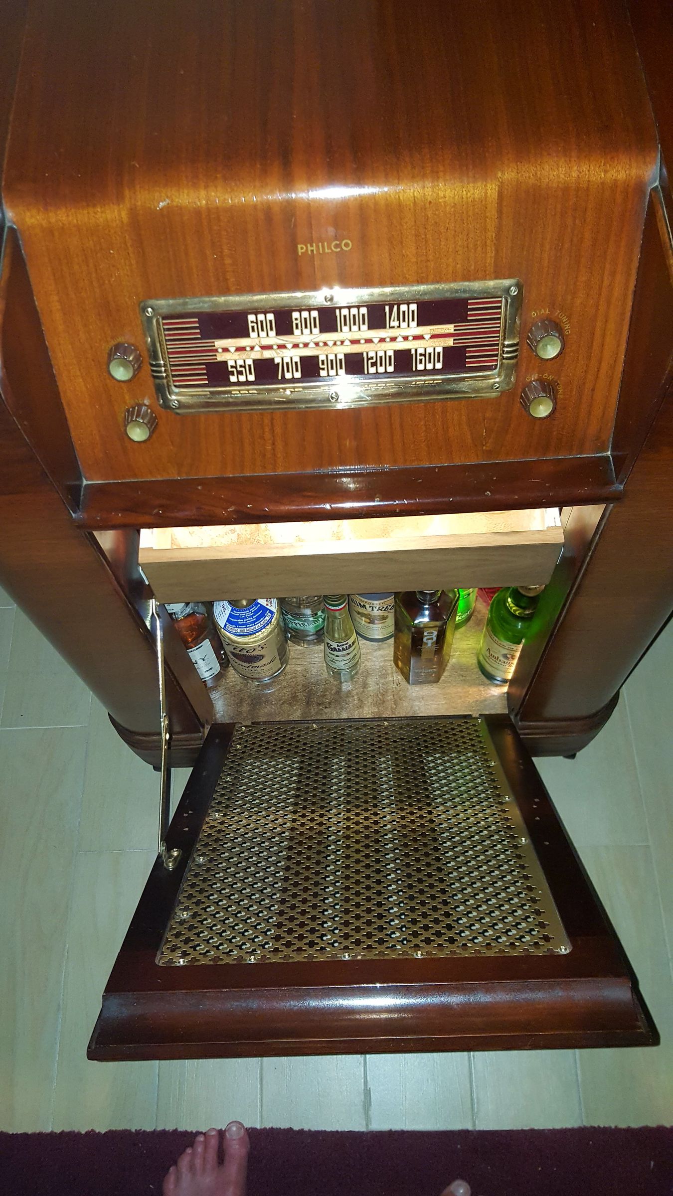 1948 Philco Radio / Phono Liquor Cabinet : 4 Steps (with Pictures ...