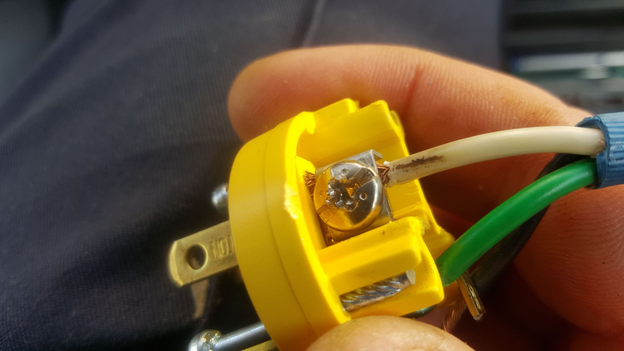 Extension Cord Fix : 8 Steps (with Pictures) - Instructables