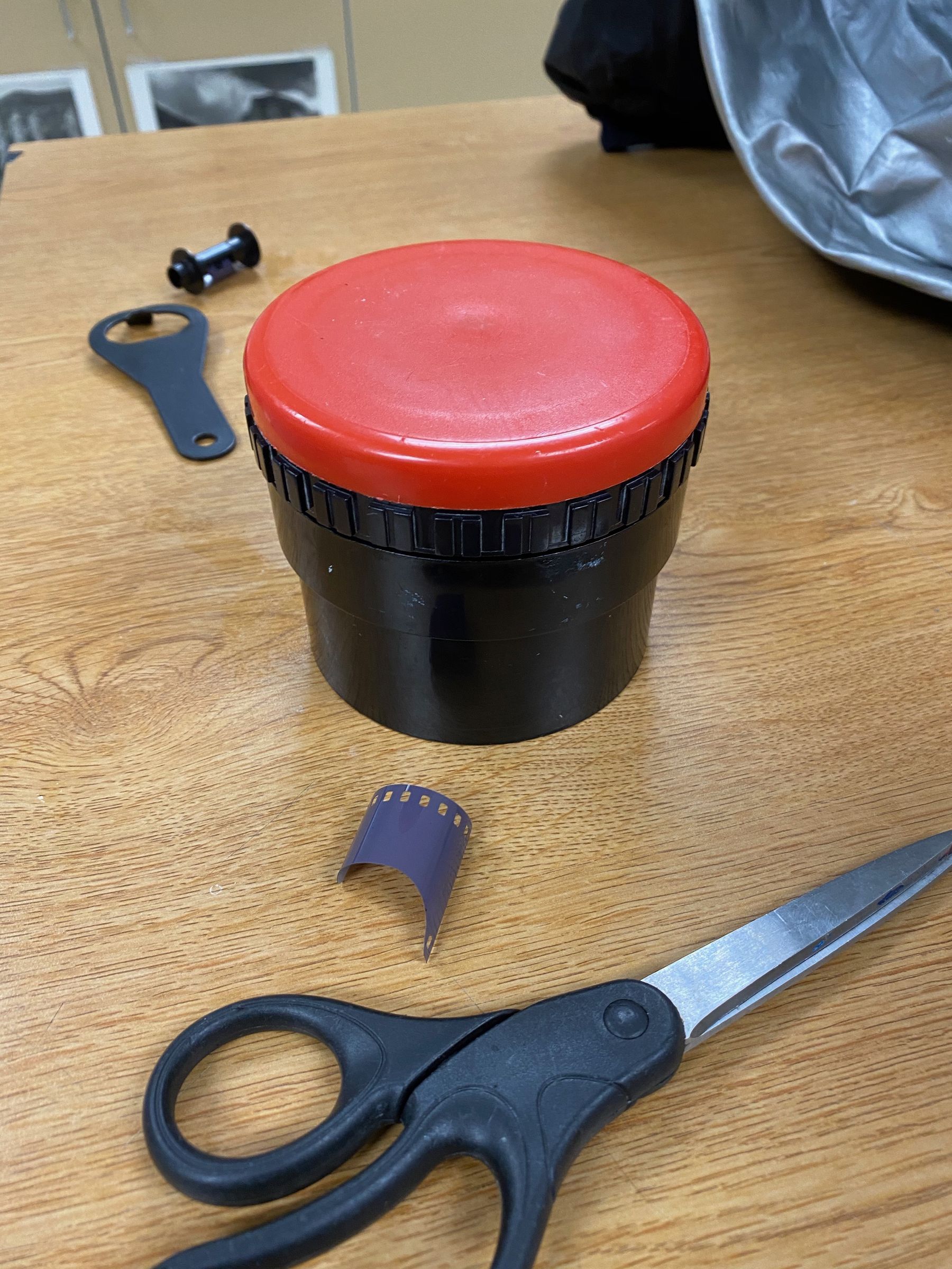 Loading Film Into Developing Tanks : 9 Steps - Instructables