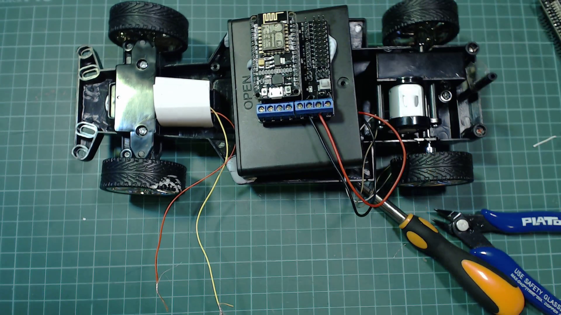 Simple WiFi Controlled RC Car : 7 Steps (with Pictures) - Instructables