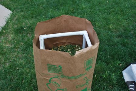 How to Make a Yard Refuse Bag Stand : 8 Steps - Instructables