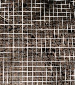 Grazing Frame for Backyard Chickens : 5 Steps (with Pictures ...