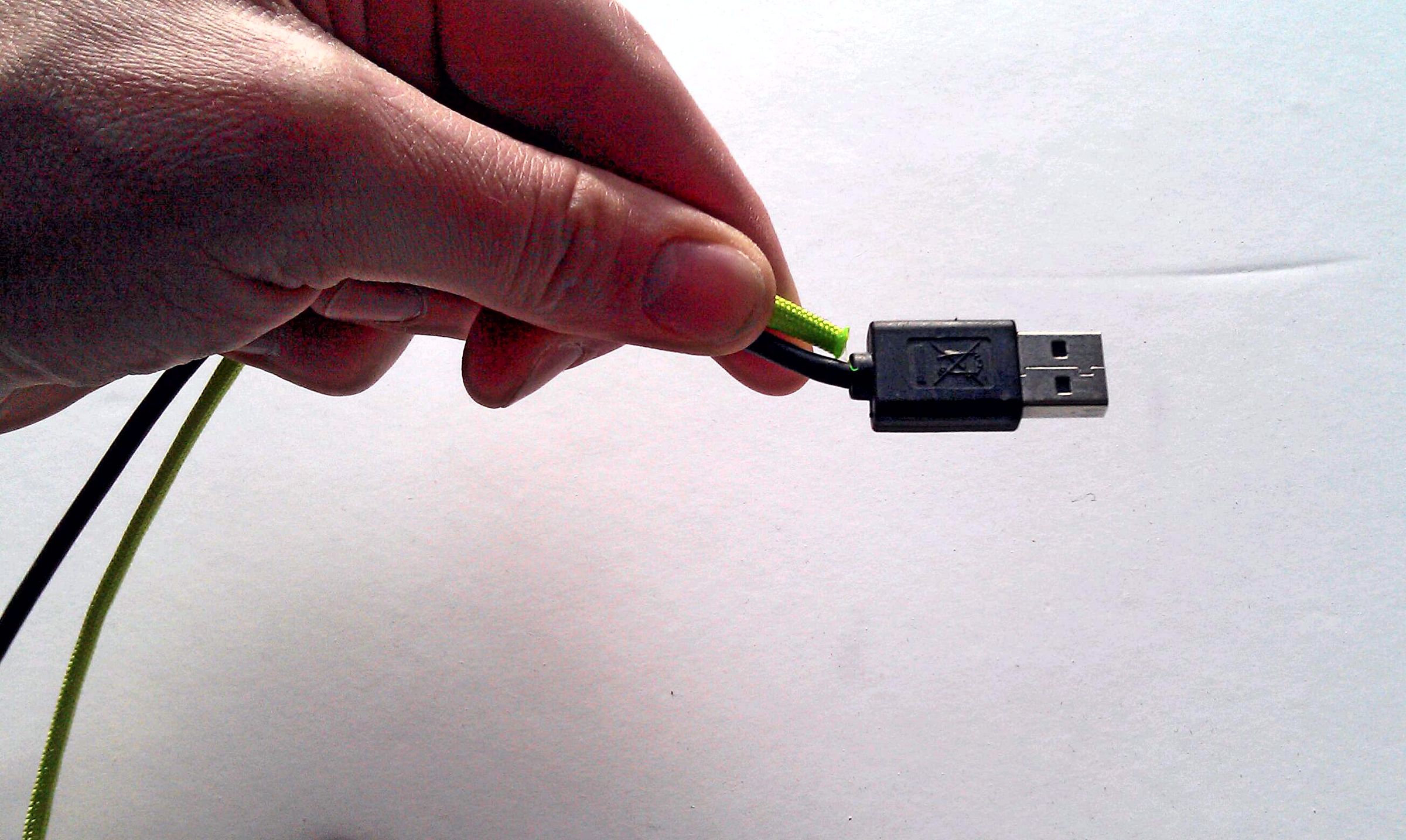 Paracord Charging Cable : 6 Steps (with Pictures) - Instructables