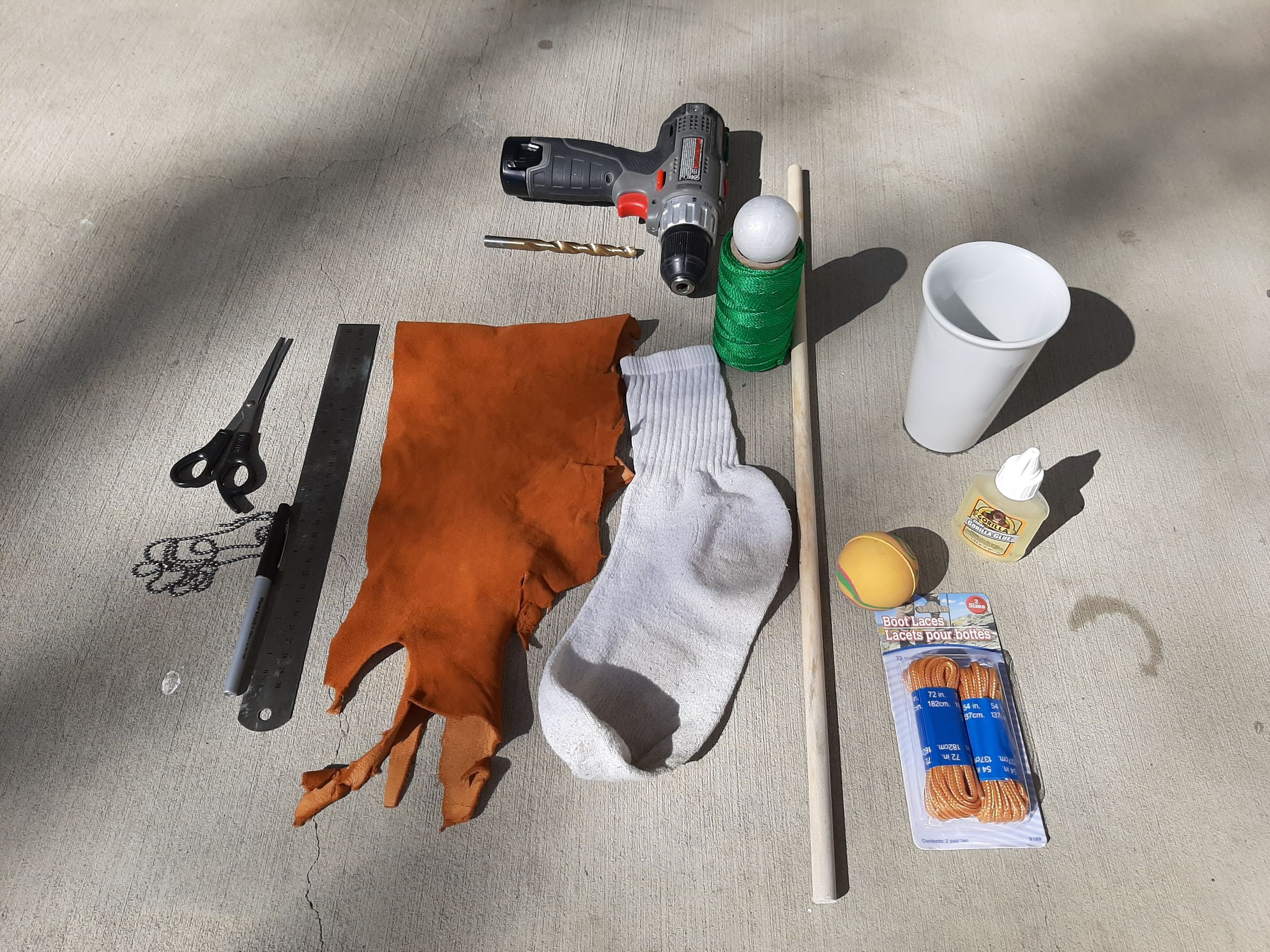 How to Make an Authentic Looking Painters Mahl Stick : 4 Steps (with ...