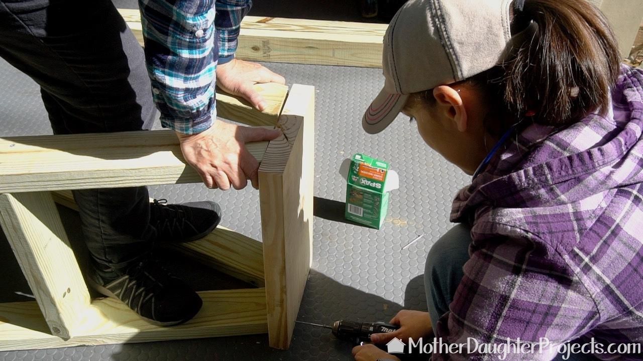 2x4 DIY Double Ladder Plant Stand : 7 Steps (with Pictures) - Instructables