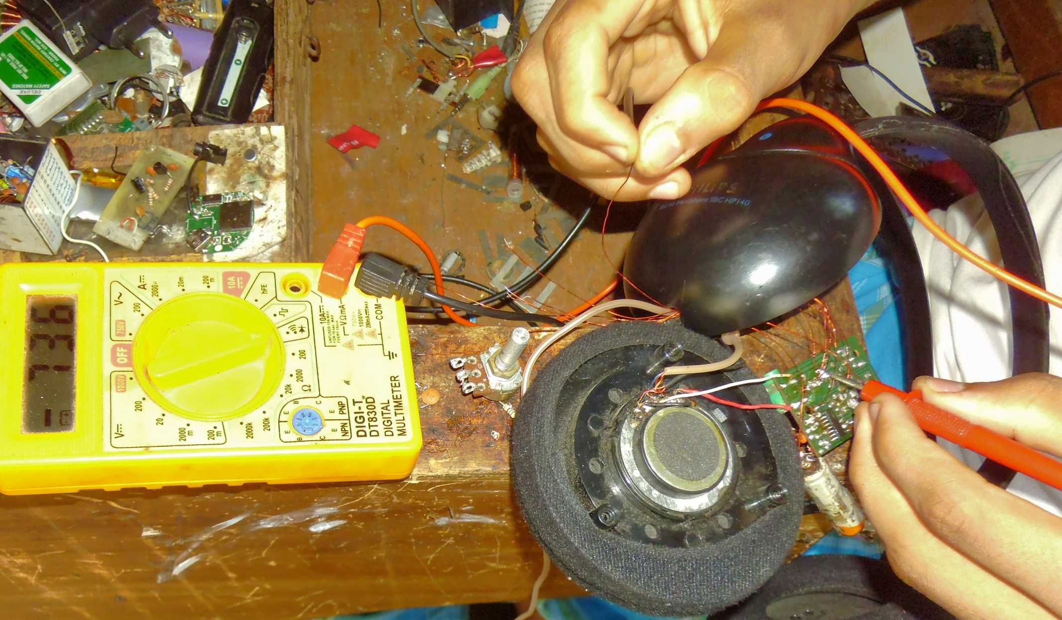DIY- HOW TO MAKE WIRELESS HEADPHONES : 8 Steps (with Pictures ...
