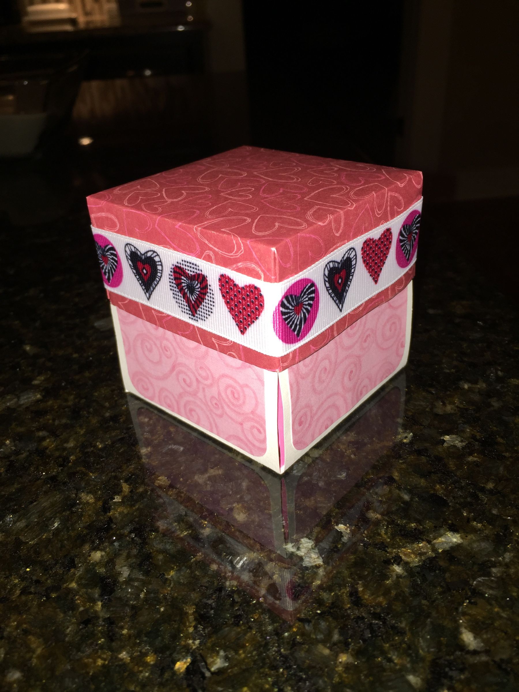 Exploding Box : 24 Steps (with Pictures) - Instructables