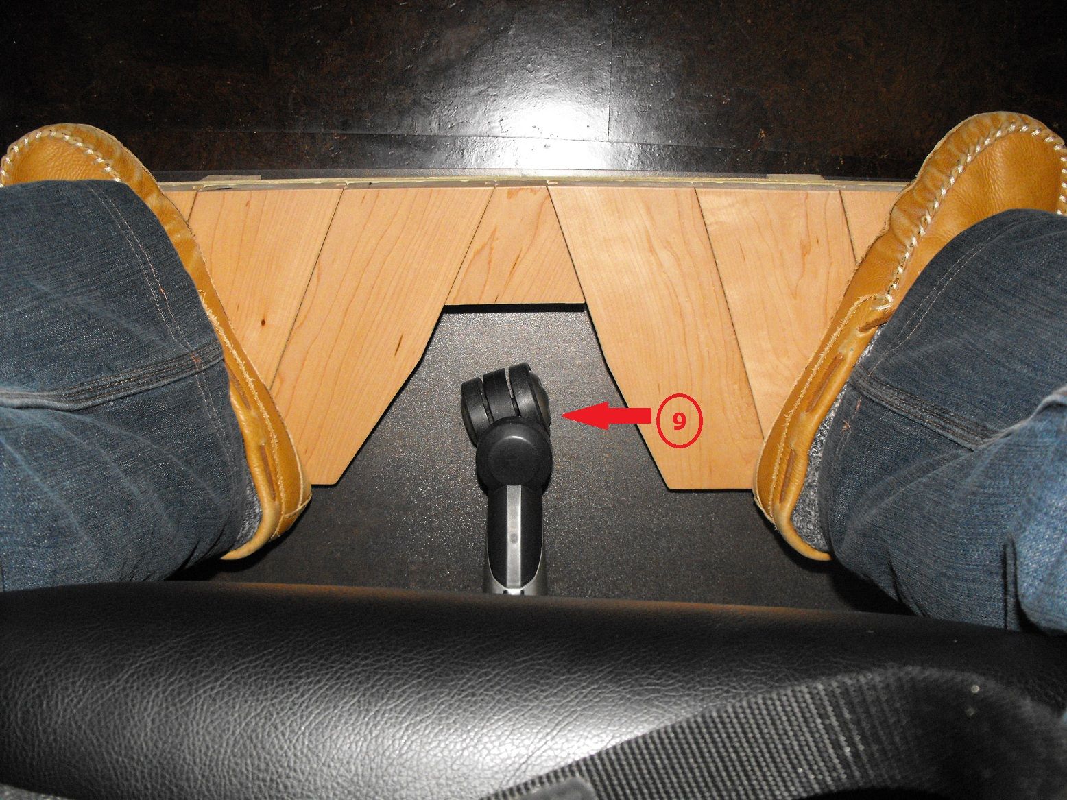 ~ Pro Footrest From Salvaged Materials ~ : 5 Steps (with Pictures ...