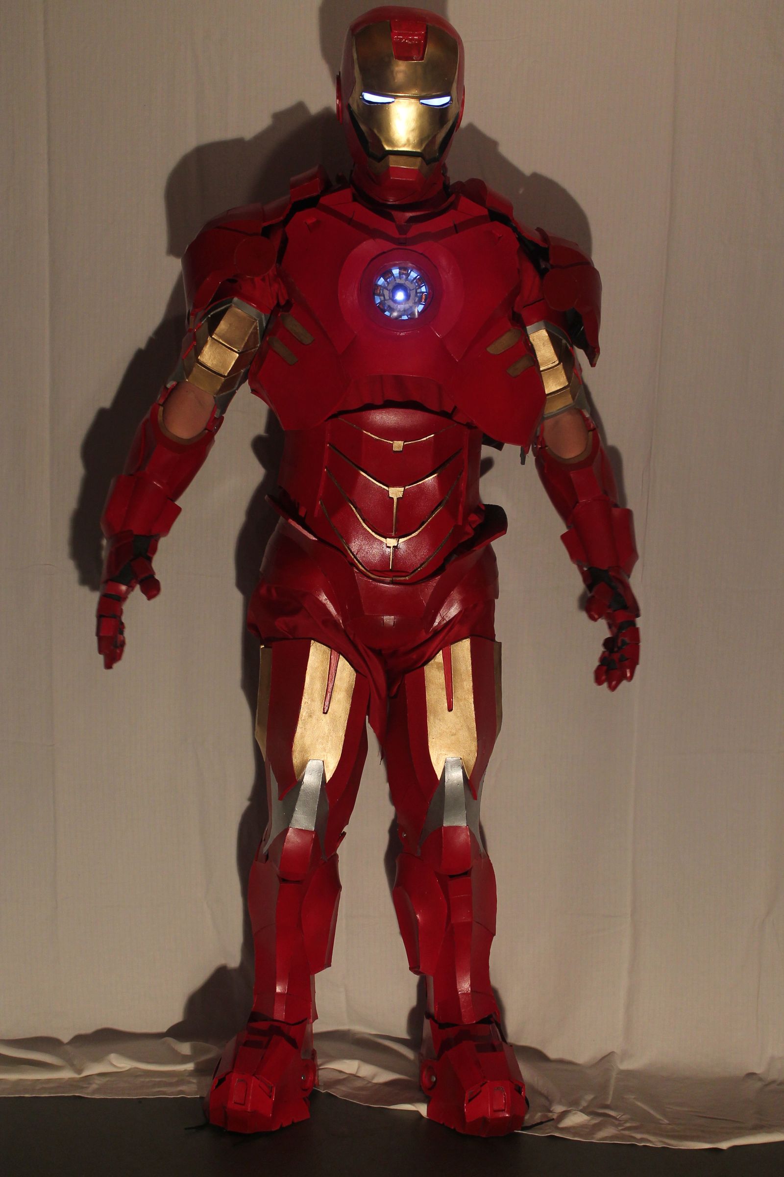 IRON MAN Costume : 7 Steps (with Pictures) - Instructables