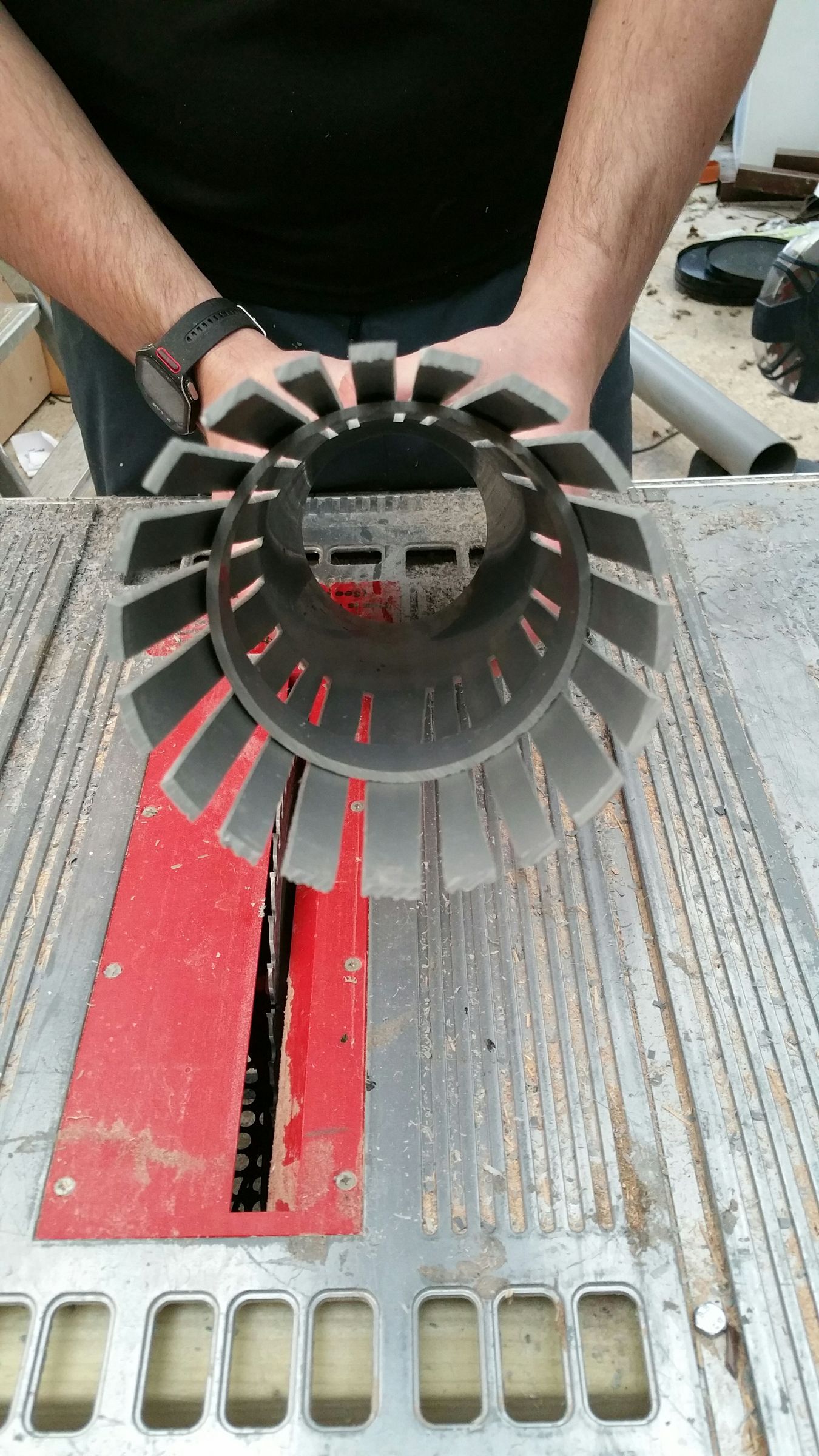 Building an Aquaponic Grow Bed Flood and Drain. : 10 Steps (with ...