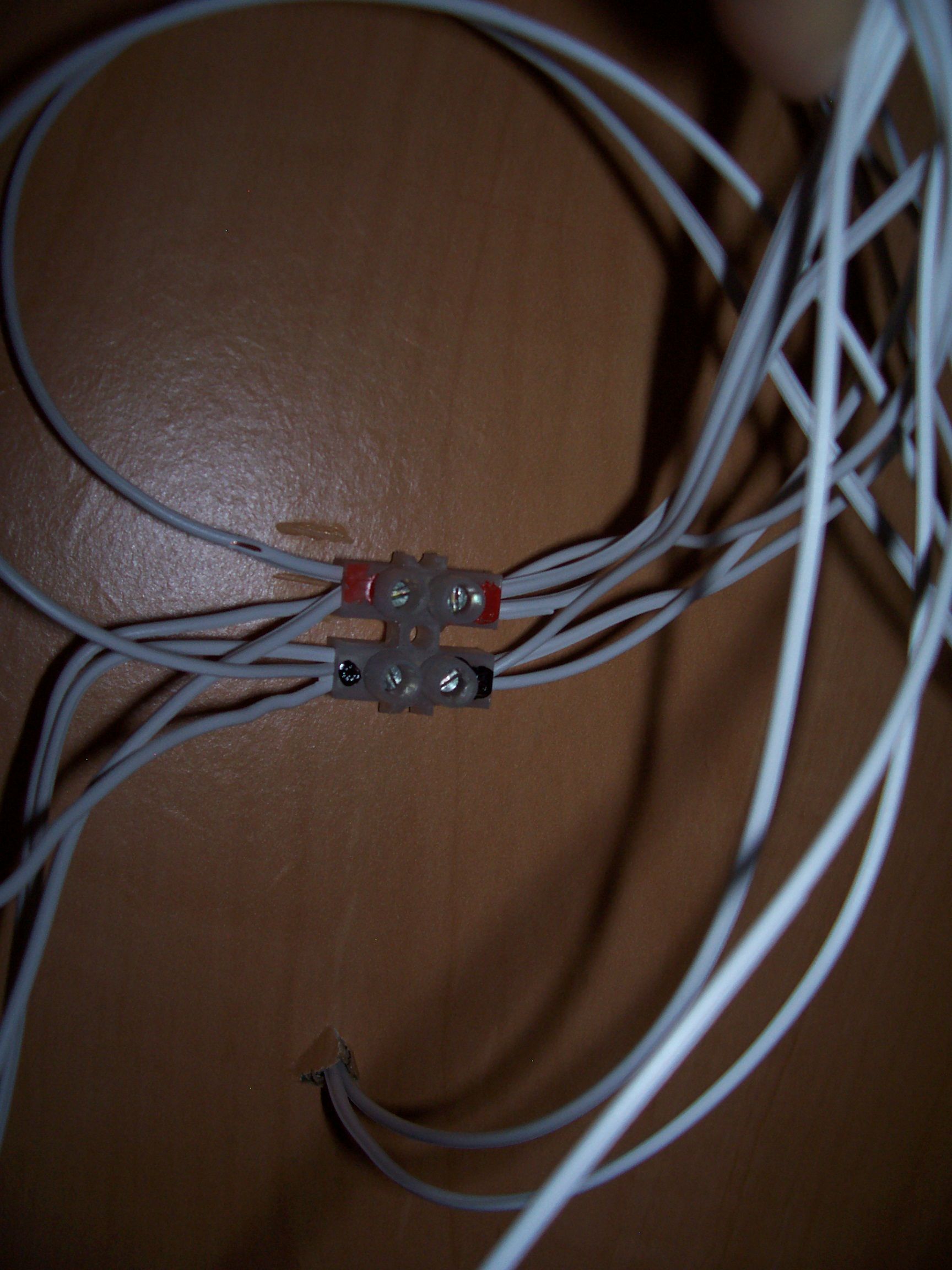 Add Lights to Your Model Railway / Railroad. : 4 Steps - Instructables
