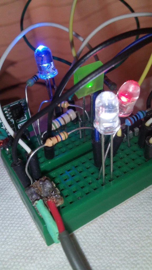 Fake TV - Burglar Deterrent : 7 Steps (with Pictures) - Instructables