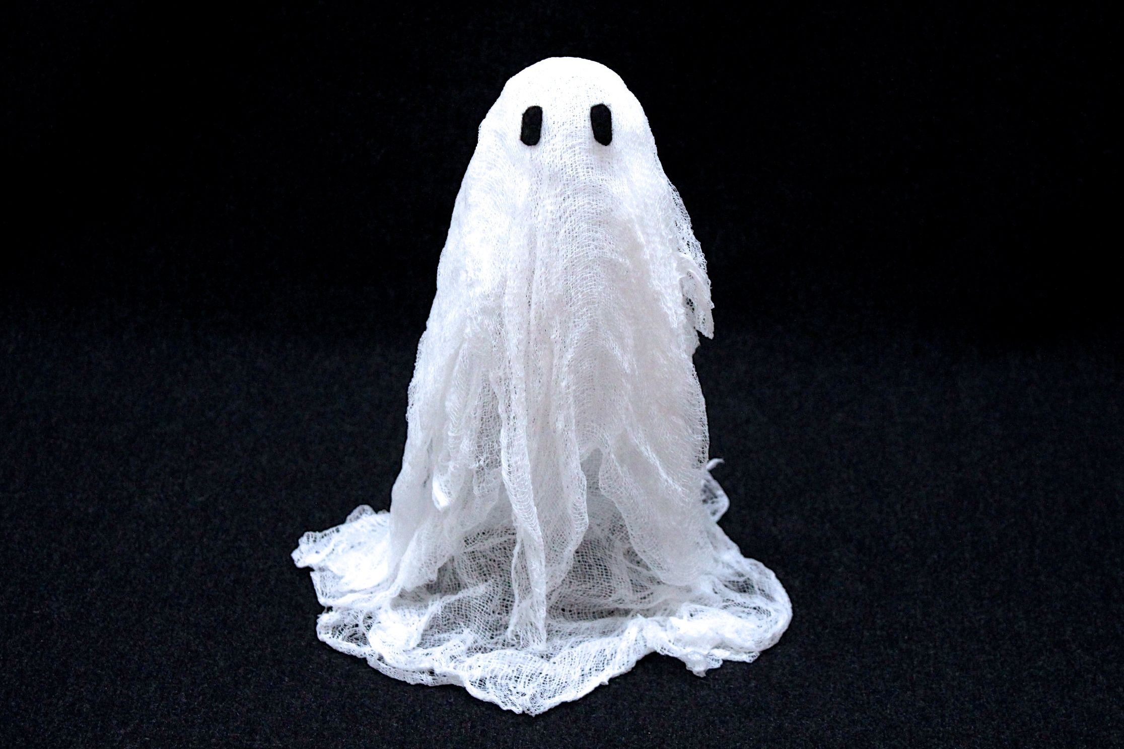How to Make Cheesecloth Ghosts : 6 Steps (with Pictures) - Instructables