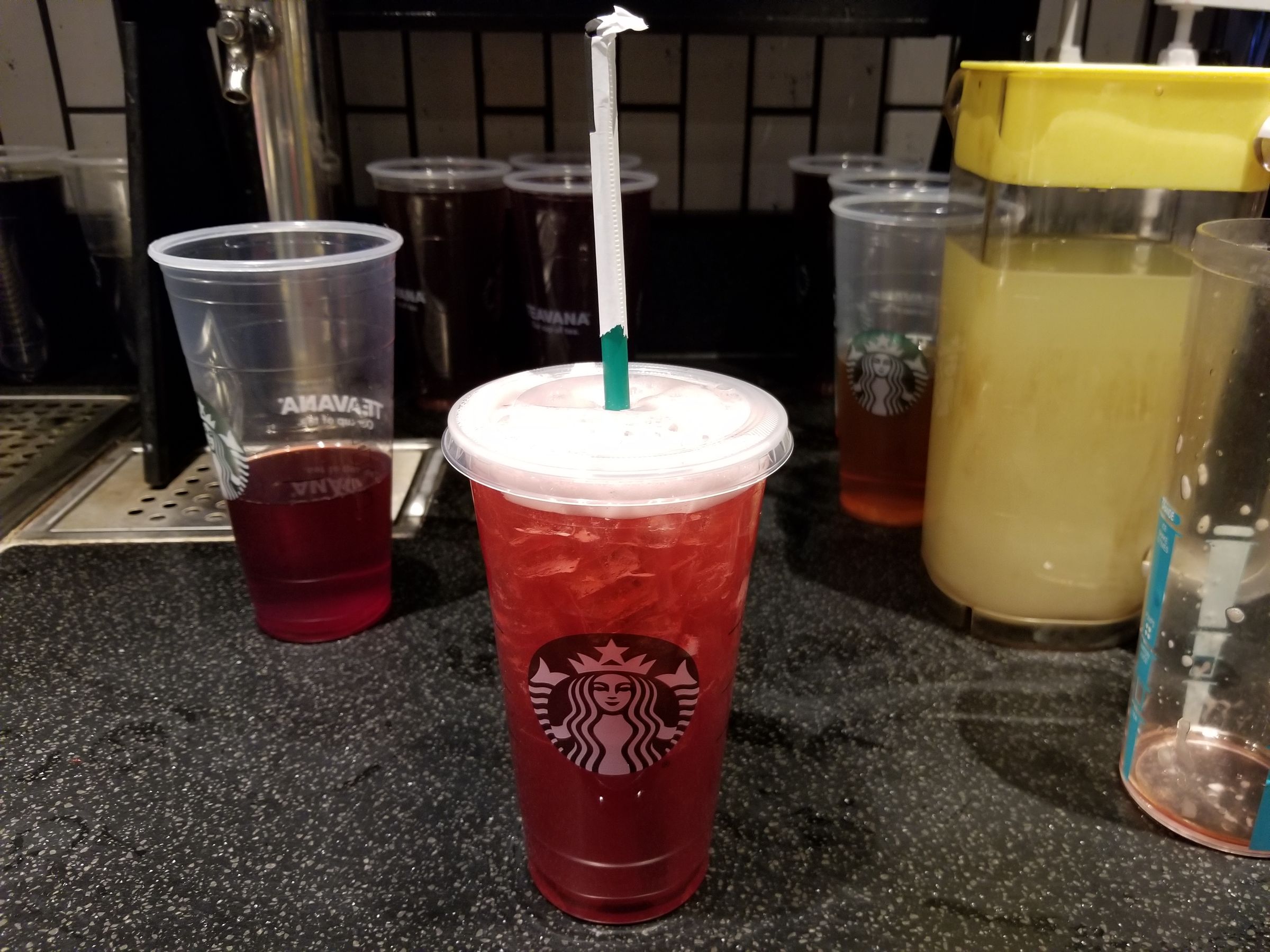How to Make a Starbucks Refresher Lemonade : 10 Steps - Instructables