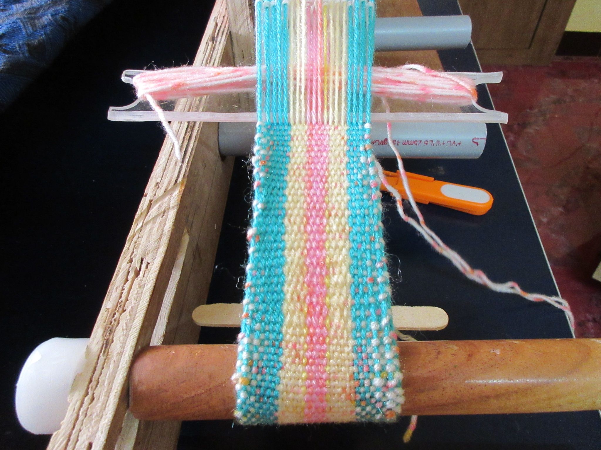 How to Make an Inkle Loom and Weaving a Simple Band : 20 Steps (with ...