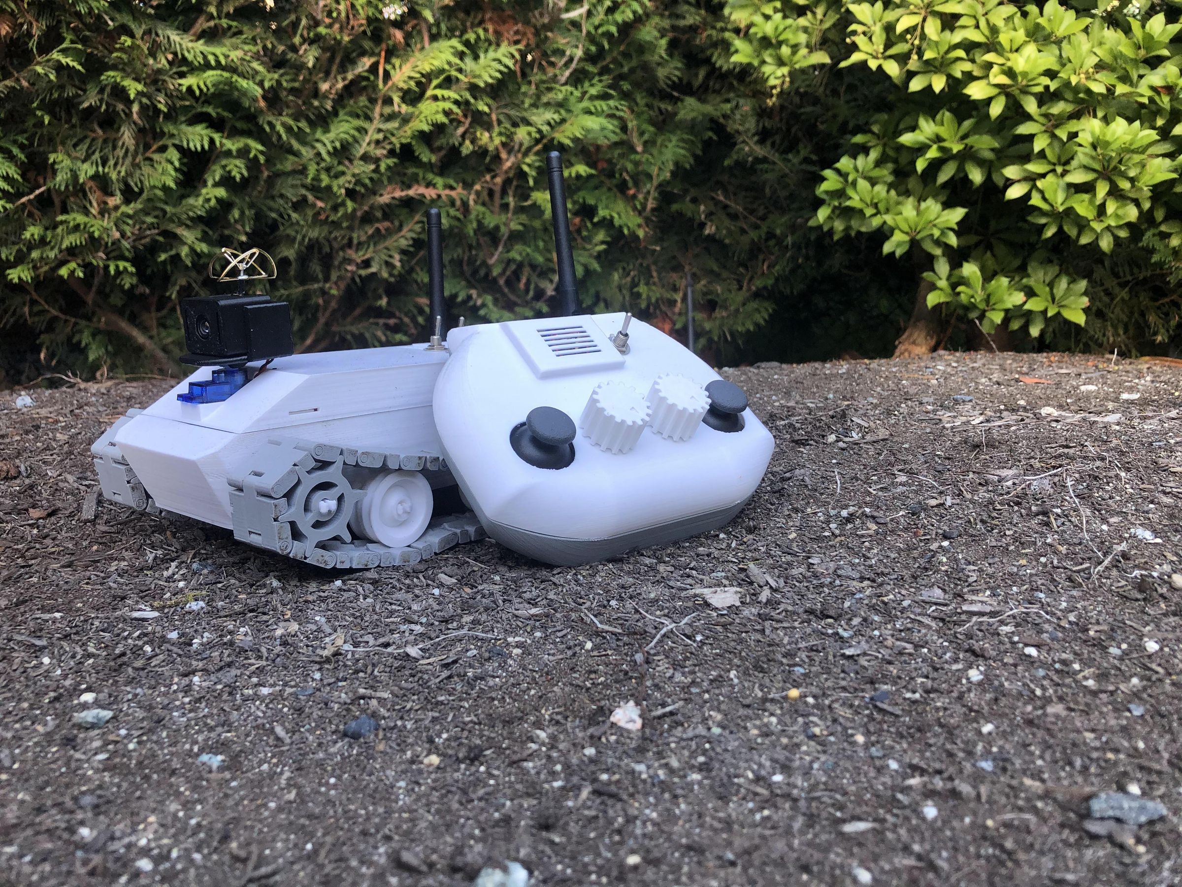 3D Printed Arduino FPV RC Tracked Car With Controller : 6 Steps (with ...