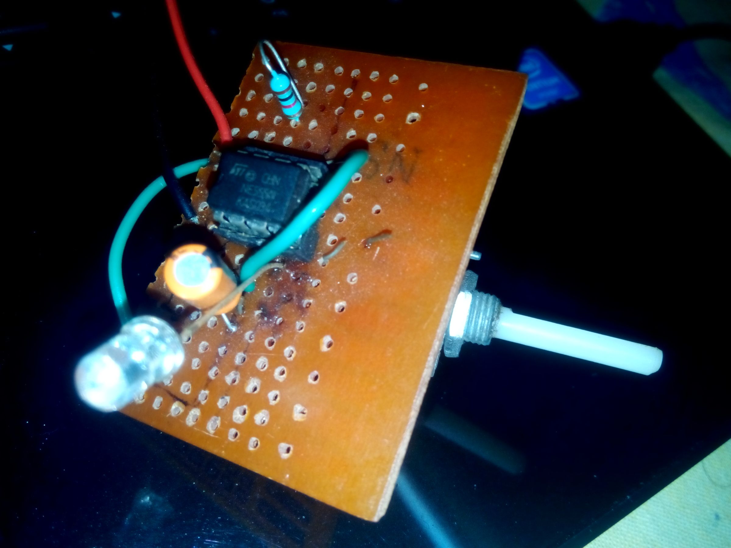 Rectangular/Square Wave Generator Using 555 Timer : 3 Steps (with ...