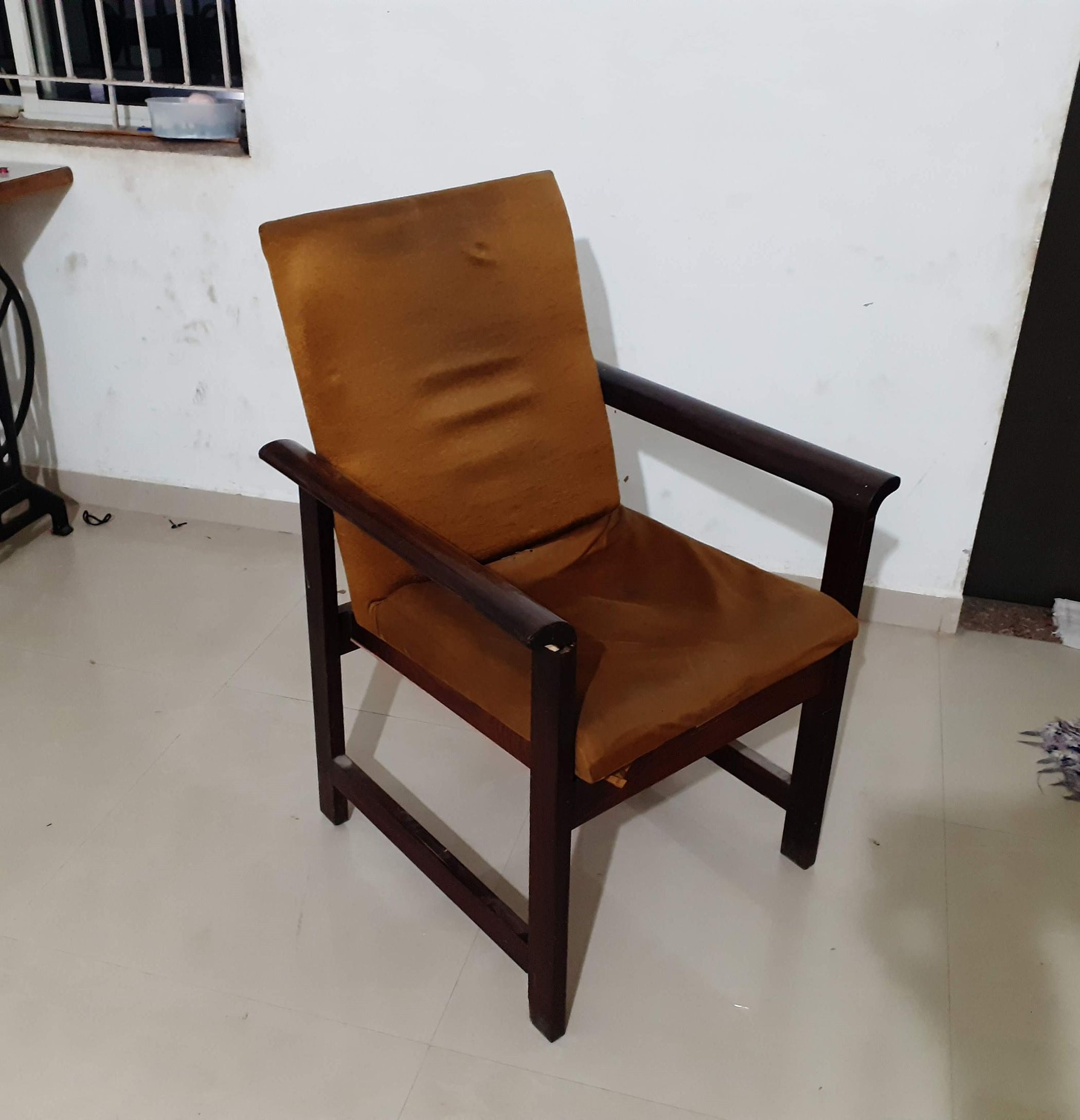 Hidden Chair Compartment : 4 Steps (with Pictures) - Instructables