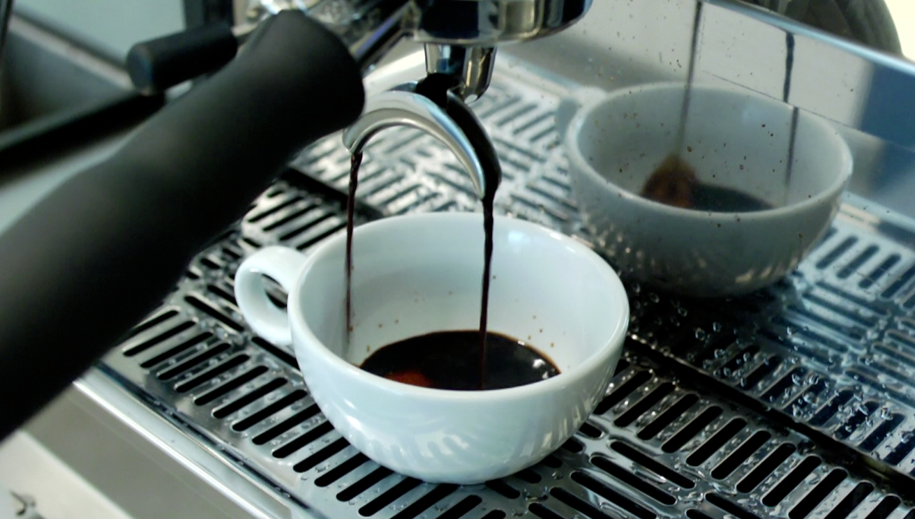 How to Use an Espresso Machine ~ Pulling Shots, Steaming Milk, and More ...