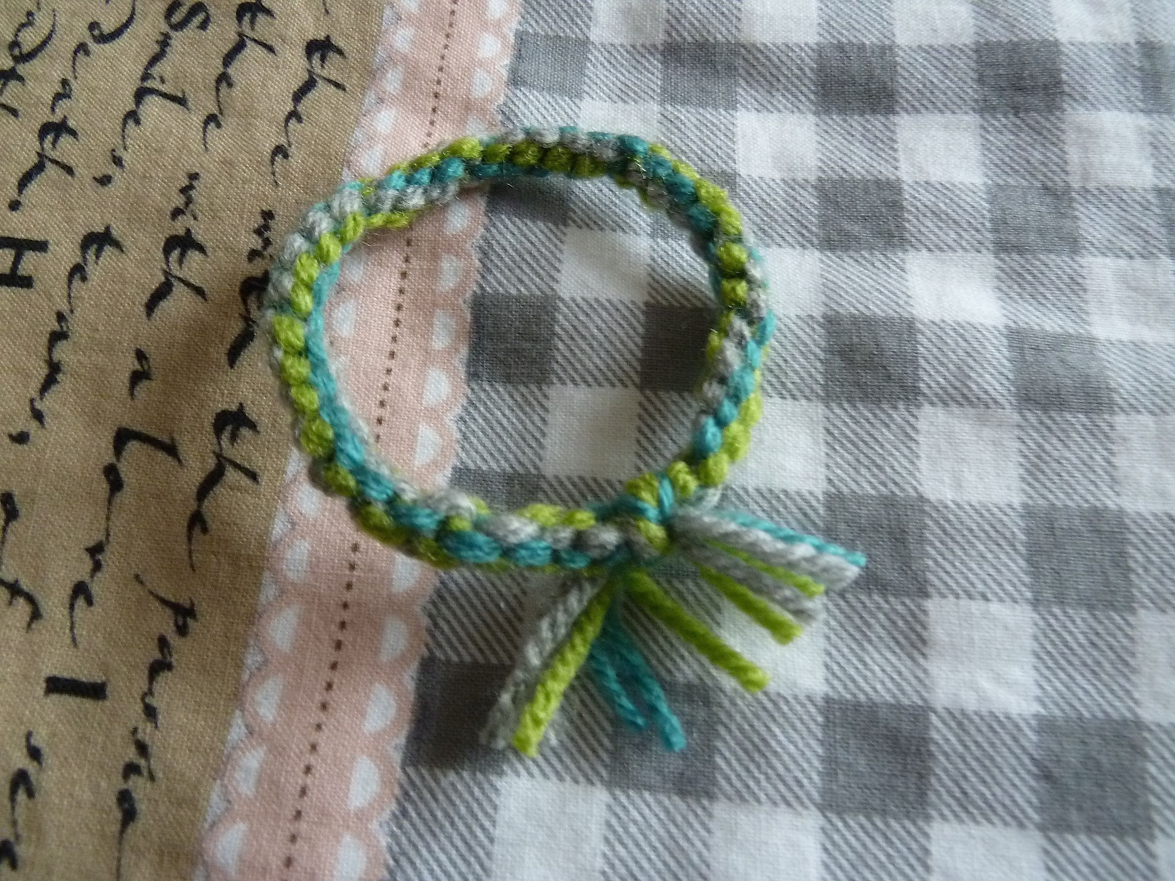 Scoubidou Bracelet : 6 Steps (with Pictures) - Instructables