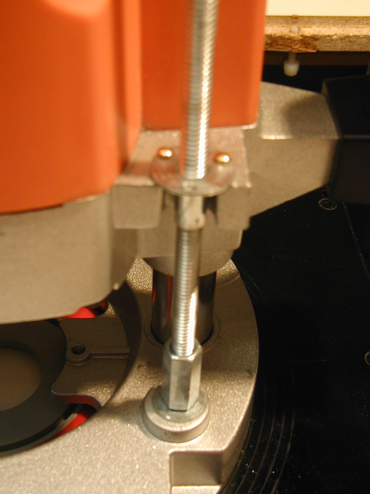 Ultra-cheap Router Lift : 6 Steps (with Pictures) - Instructables