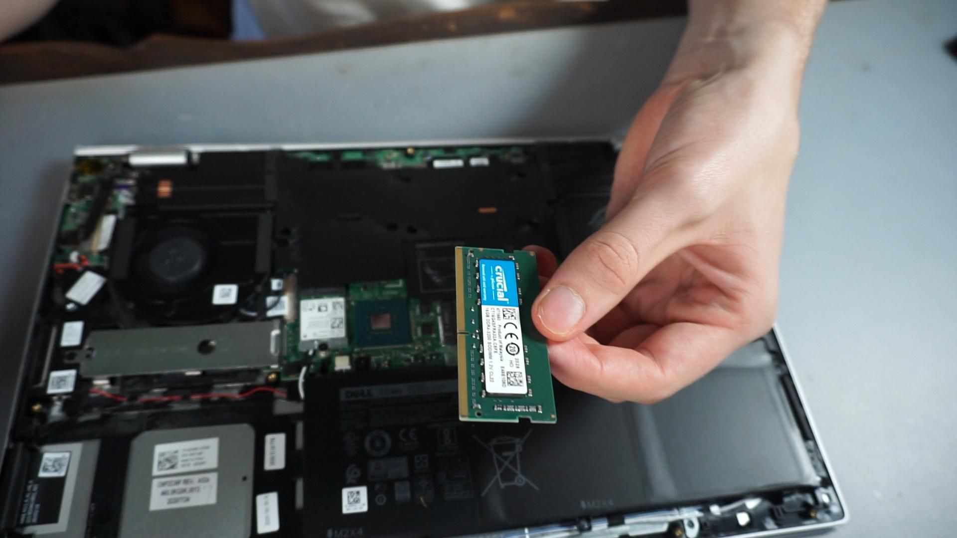 How to Upgrade the RAM on a Dell Inspiron 15 7501Laptop : 6 Steps ...