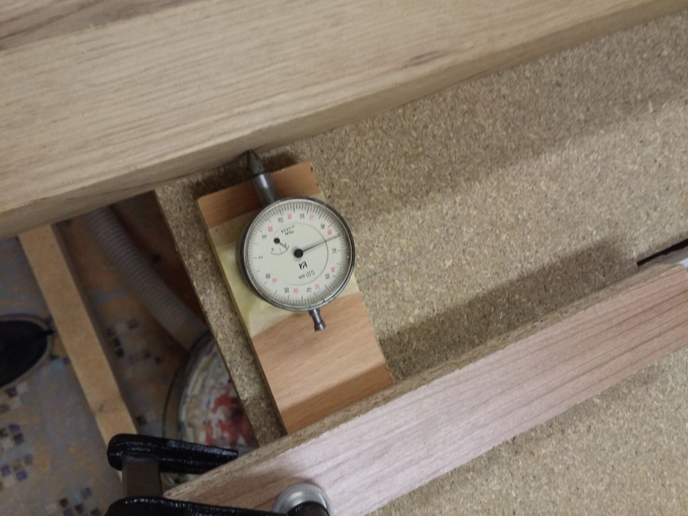 Table for Circular Saw - 55$ : 16 Steps (with Pictures) - Instructables
