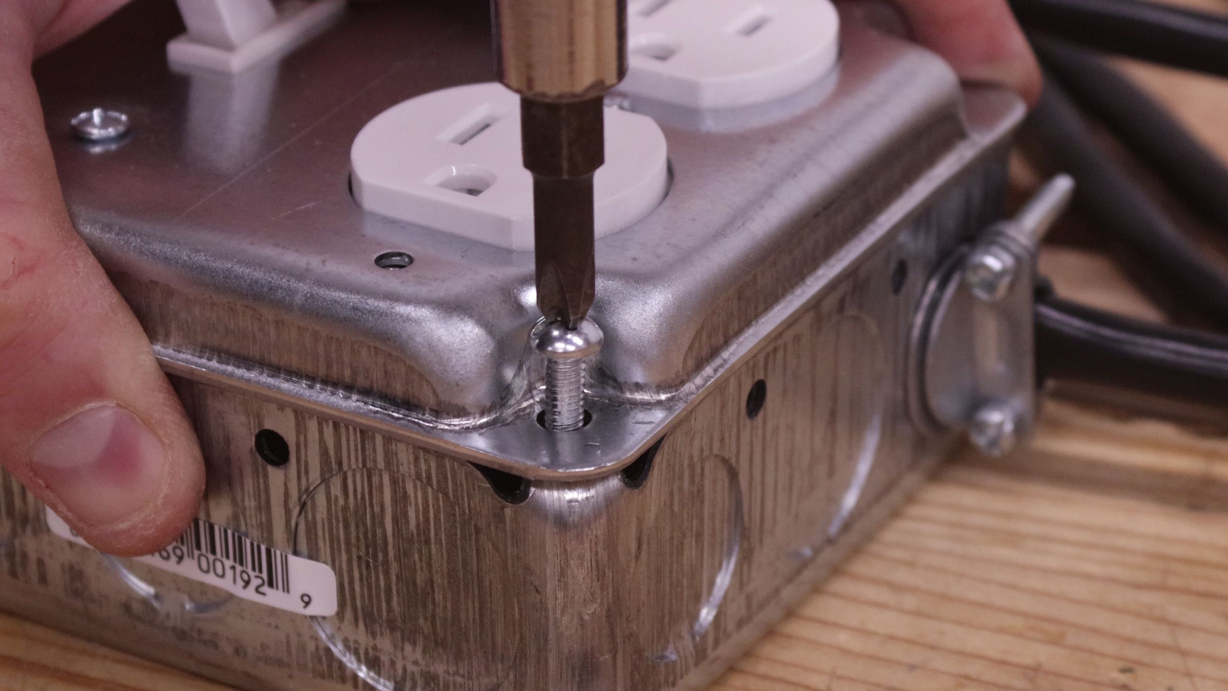 DIY Portable Switched Power Outlet With Extension Cord : 8 Steps (with ...