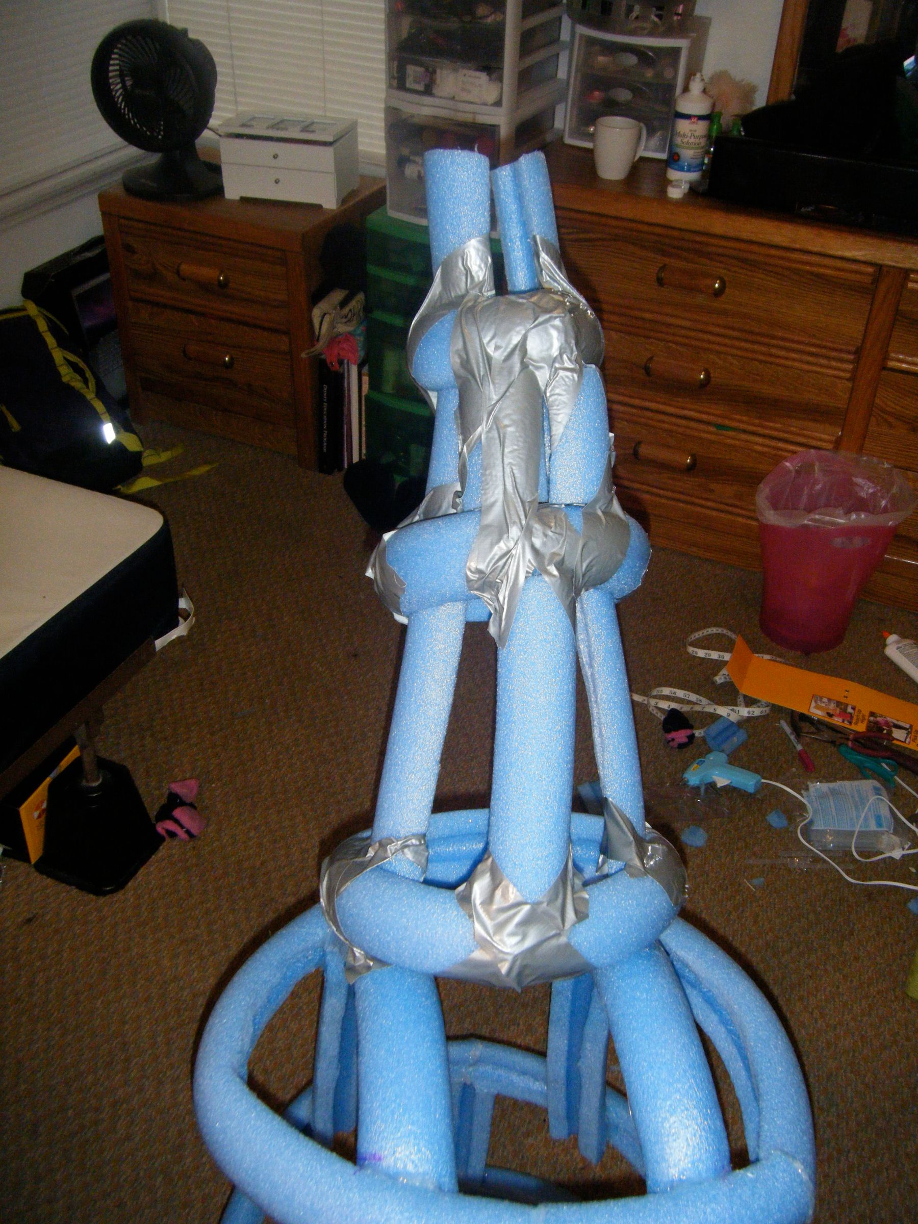 How to Create a Kevin Costume (The Bird From UP) : 8 Steps (with ...