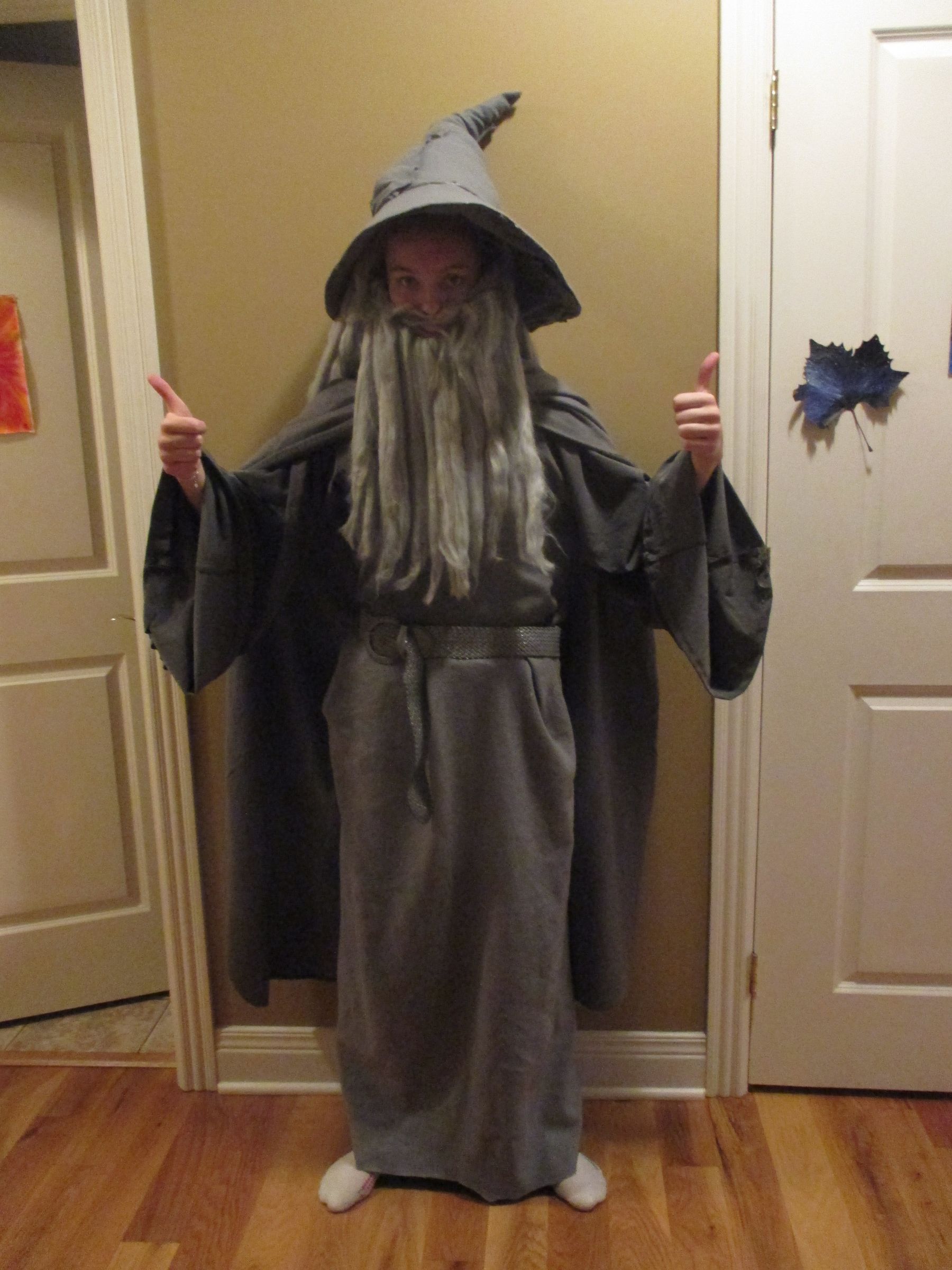 Cheap and Easy Gandalf Costume! : 8 Steps (with Pictures) - Instructables