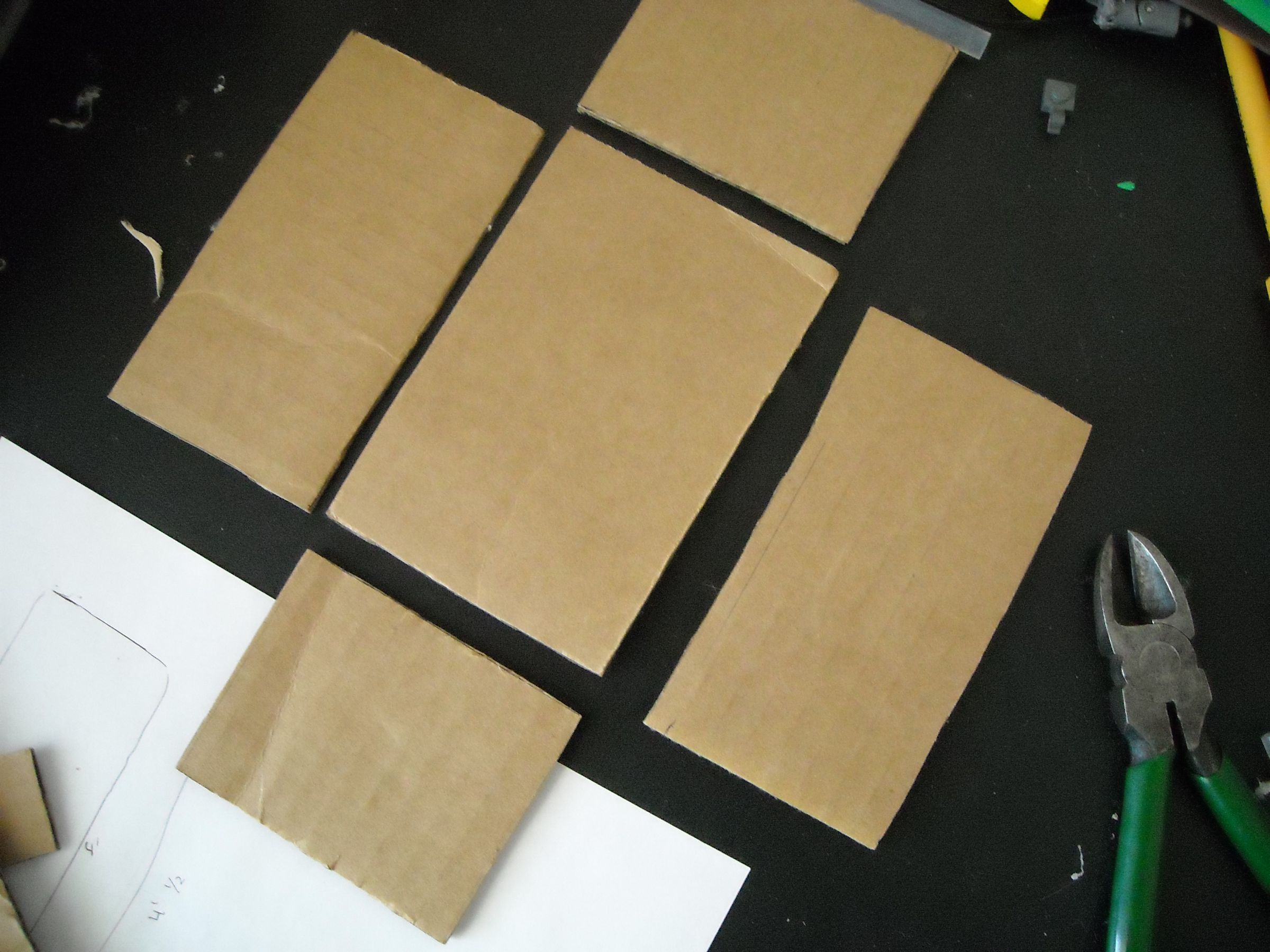 Cardboard Phone Holder : 6 Steps - Instructables