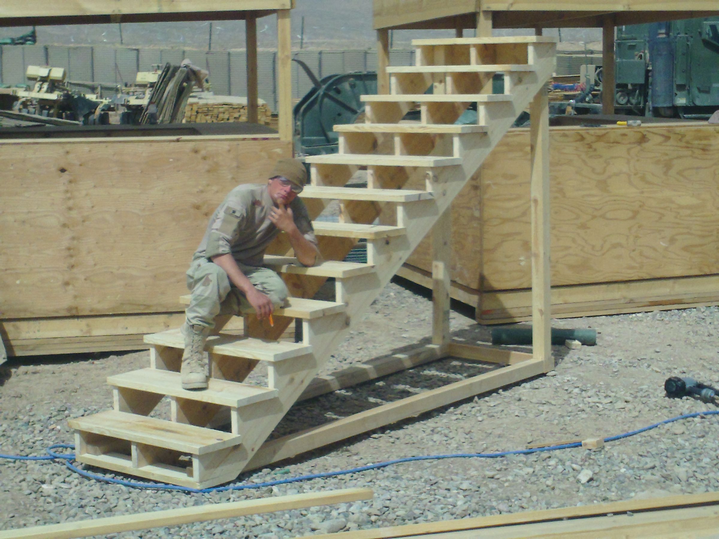 Self Standing Staircase : 7 Steps (with Pictures) - Instructables