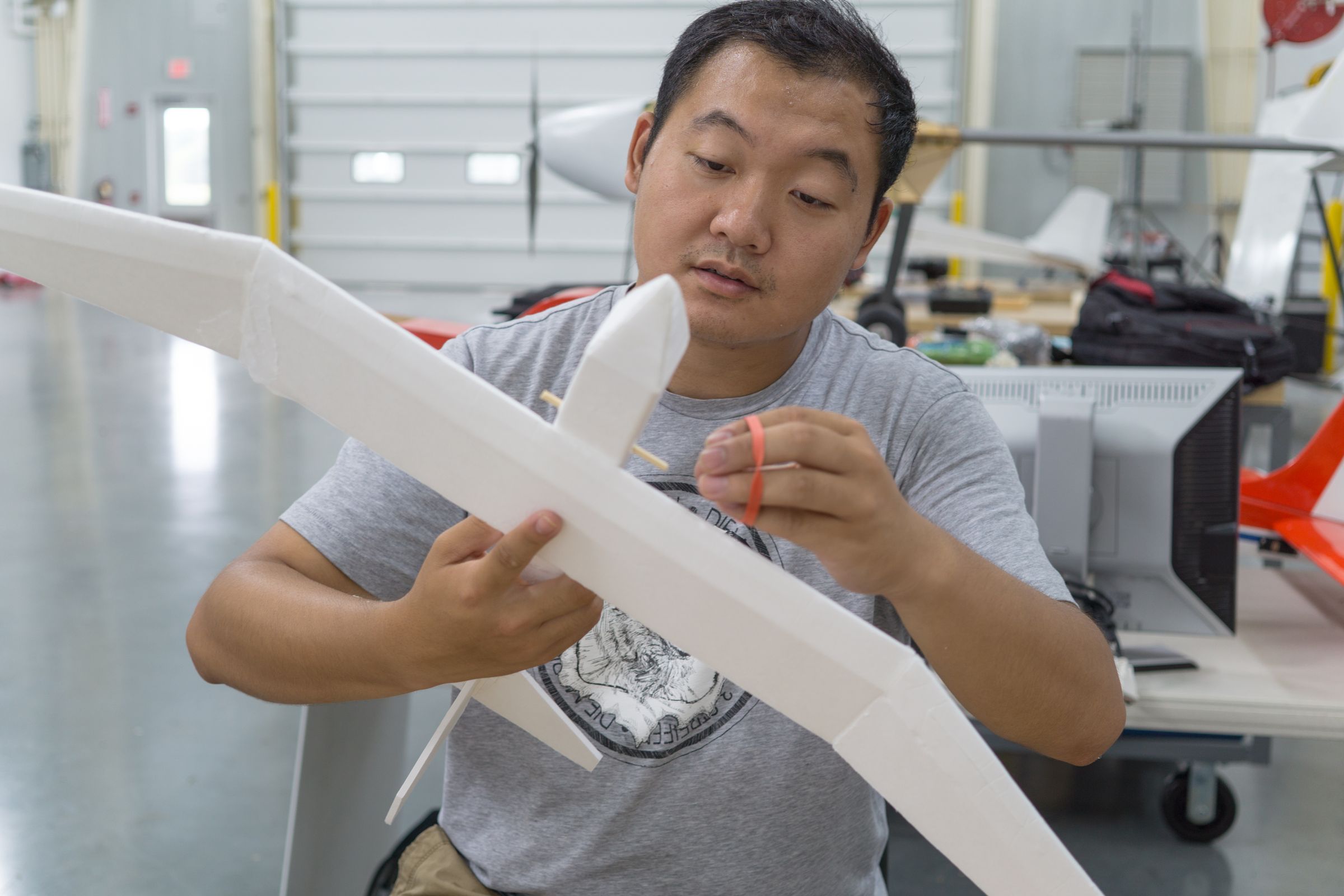 DIY Free-Flight Glider : 9 Steps (with Pictures) - Instructables