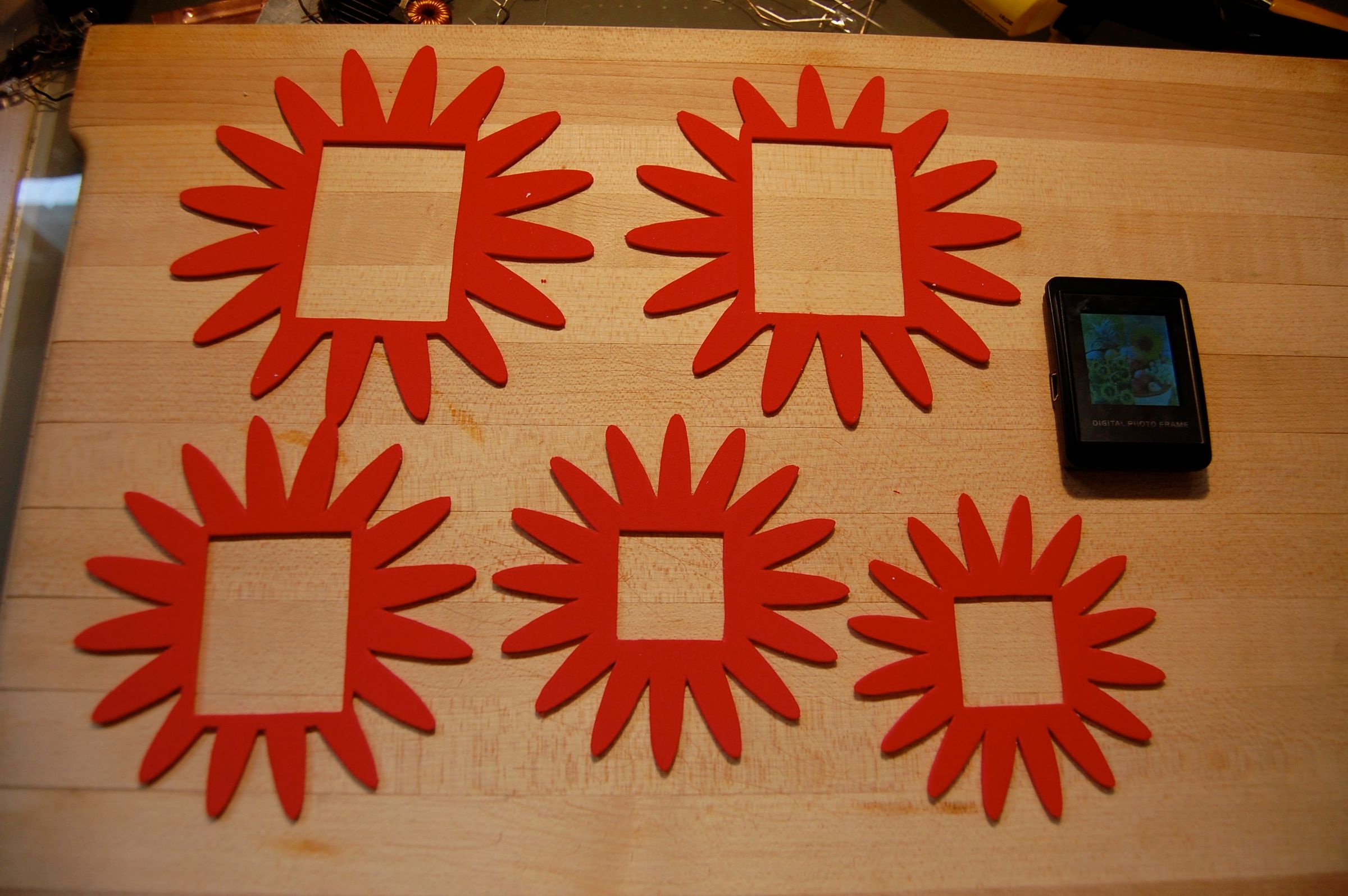 Solar Powered Digital Picture Frame : 11 Steps (with Pictures ...