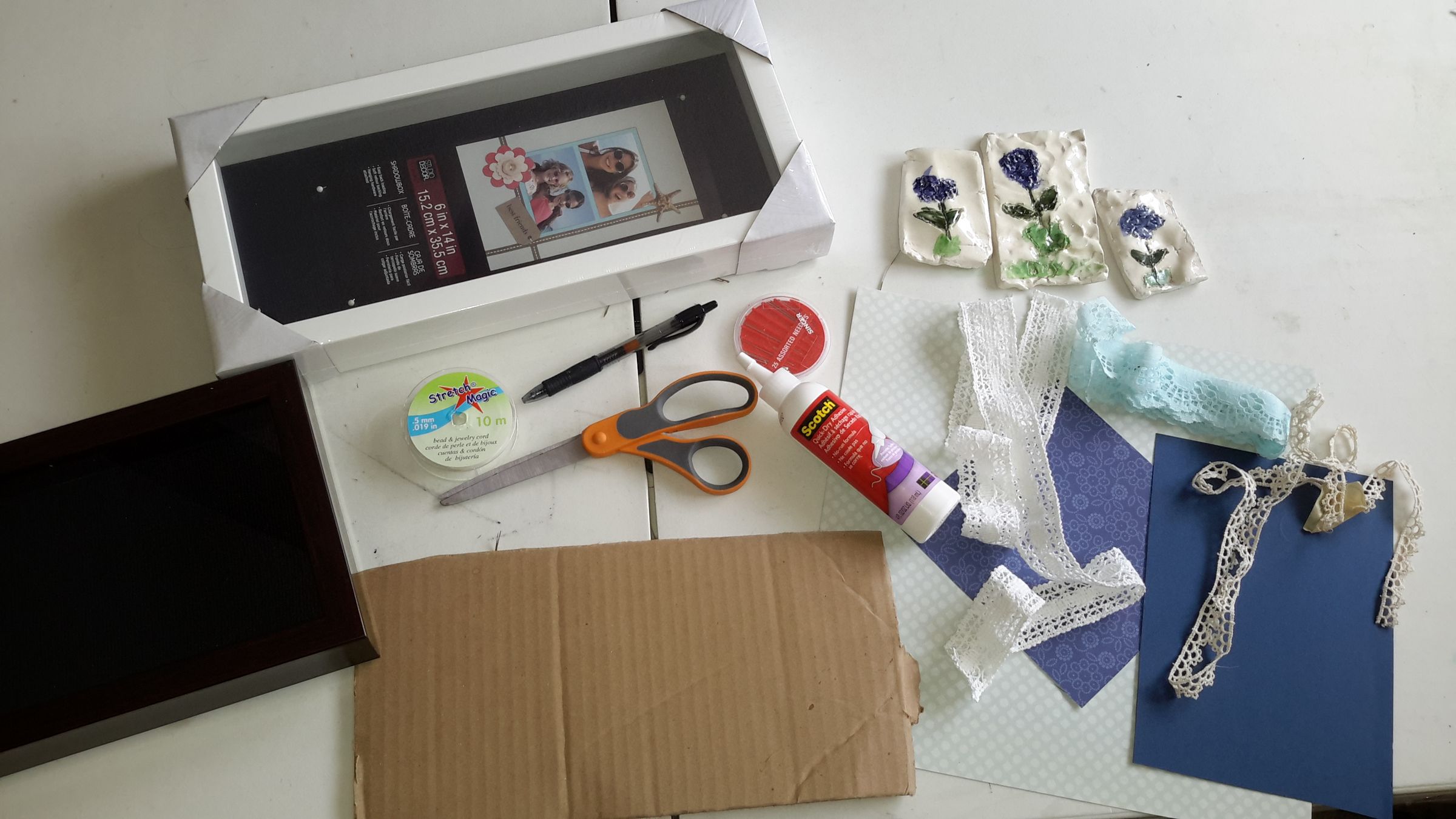 How to Display Keepsakes in a Shadow Box Without Gluing Them Down : 9 ...
