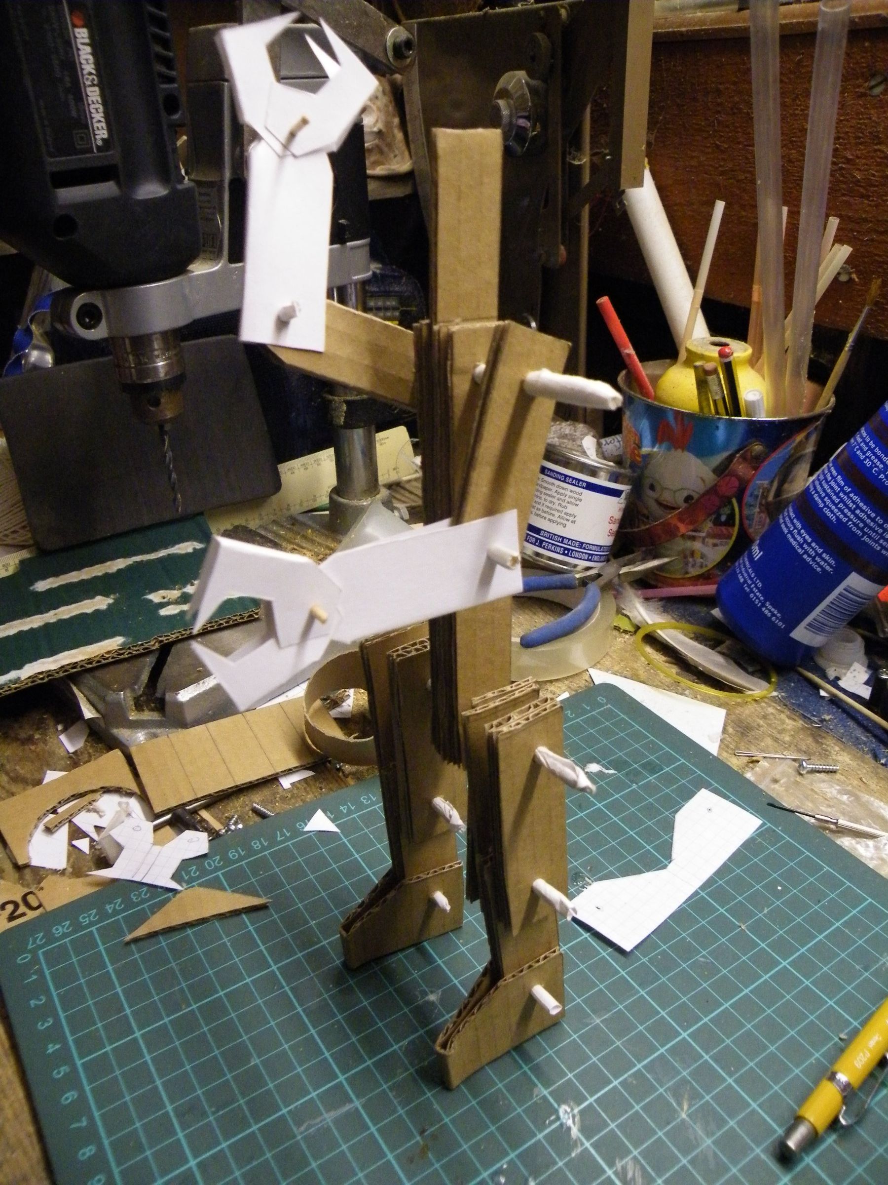 The Glueless, Poseable Cardboard Robot. : 7 Steps (with Pictures ...