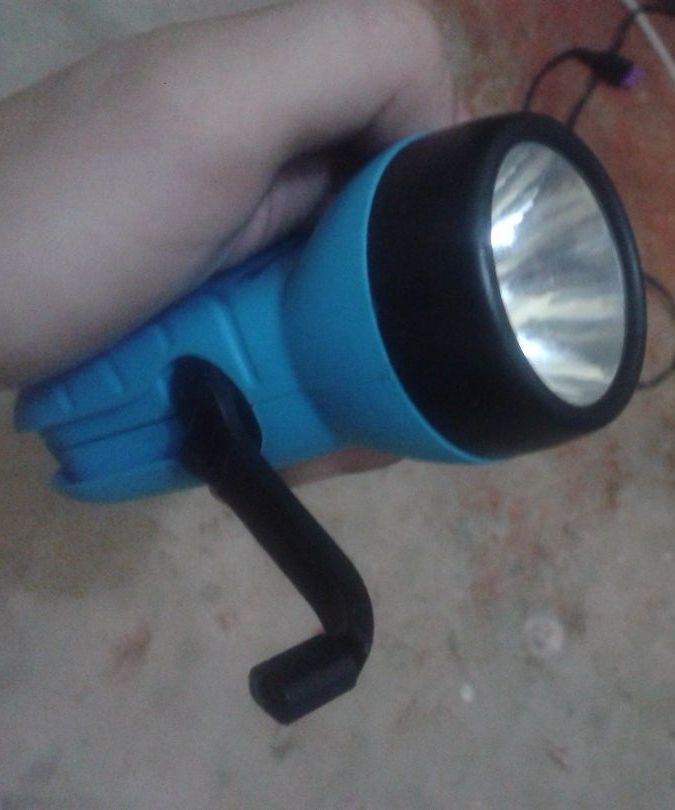 Dynamo Flashlight to Dynamo Battery Charger : 5 Steps - Instructables