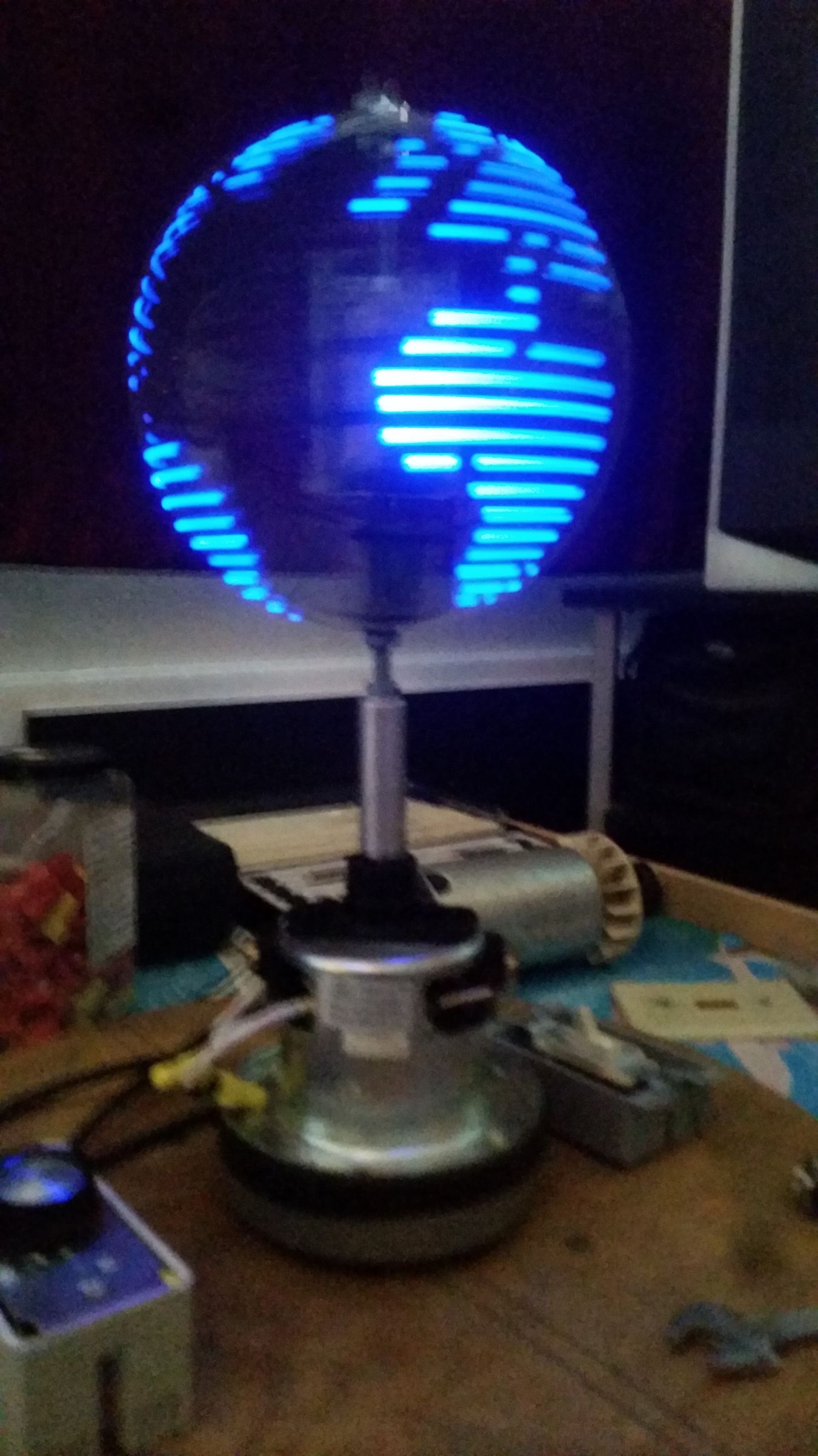 (POV) Persistence of Vision Globe : 8 Steps (with Pictures) - Instructables
