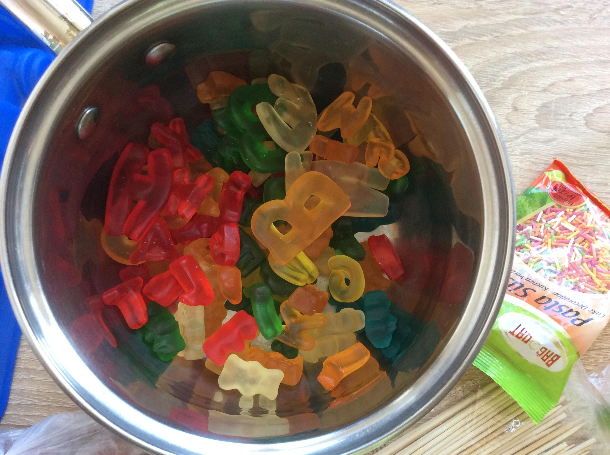 Stretchy Cars (Jelly Beans 😋) : 5 Steps - Instructables