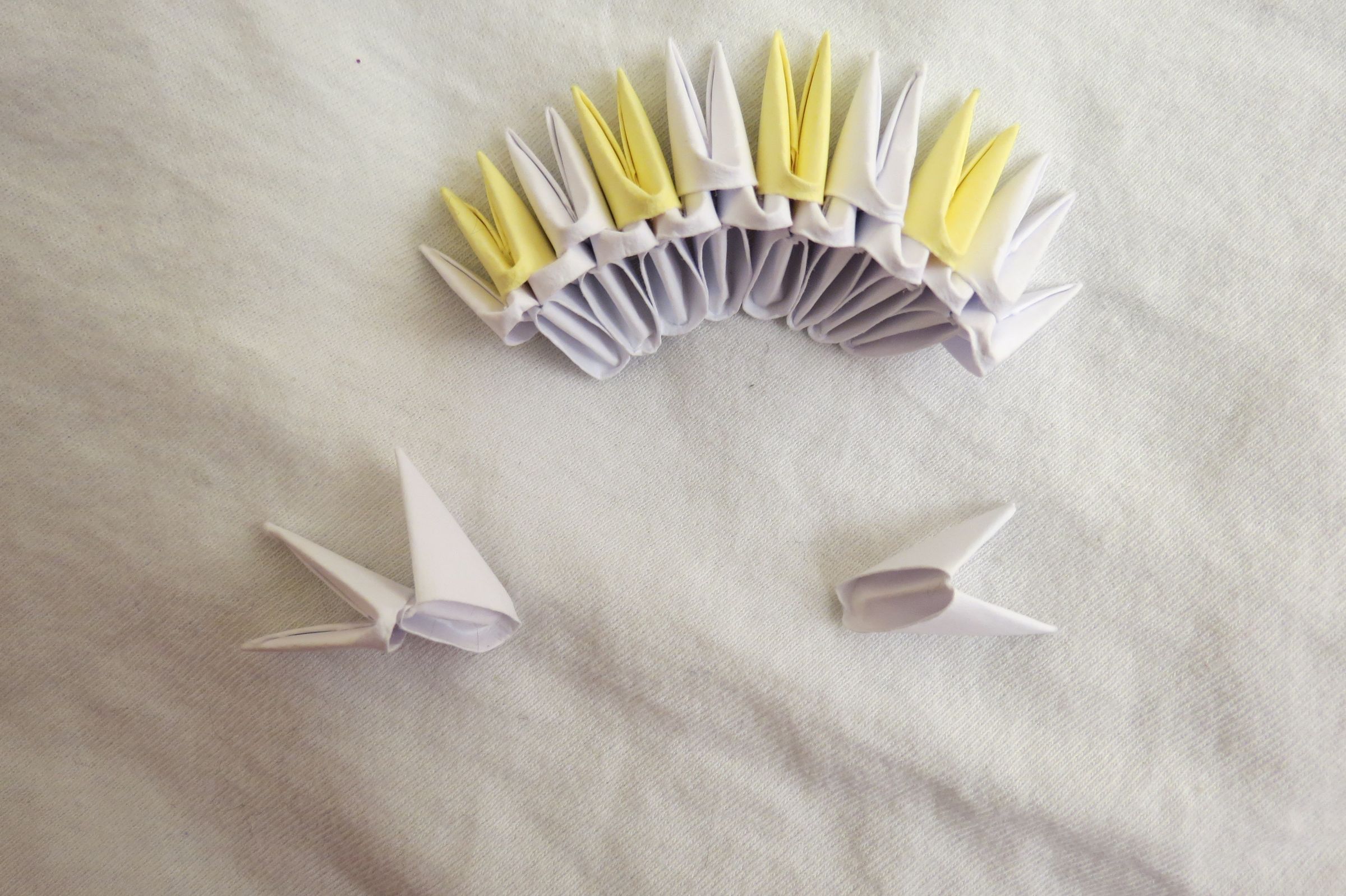 Modular Origami | Mini Feathered-Tail Peacock | 139 Pieces : 8 Steps ...