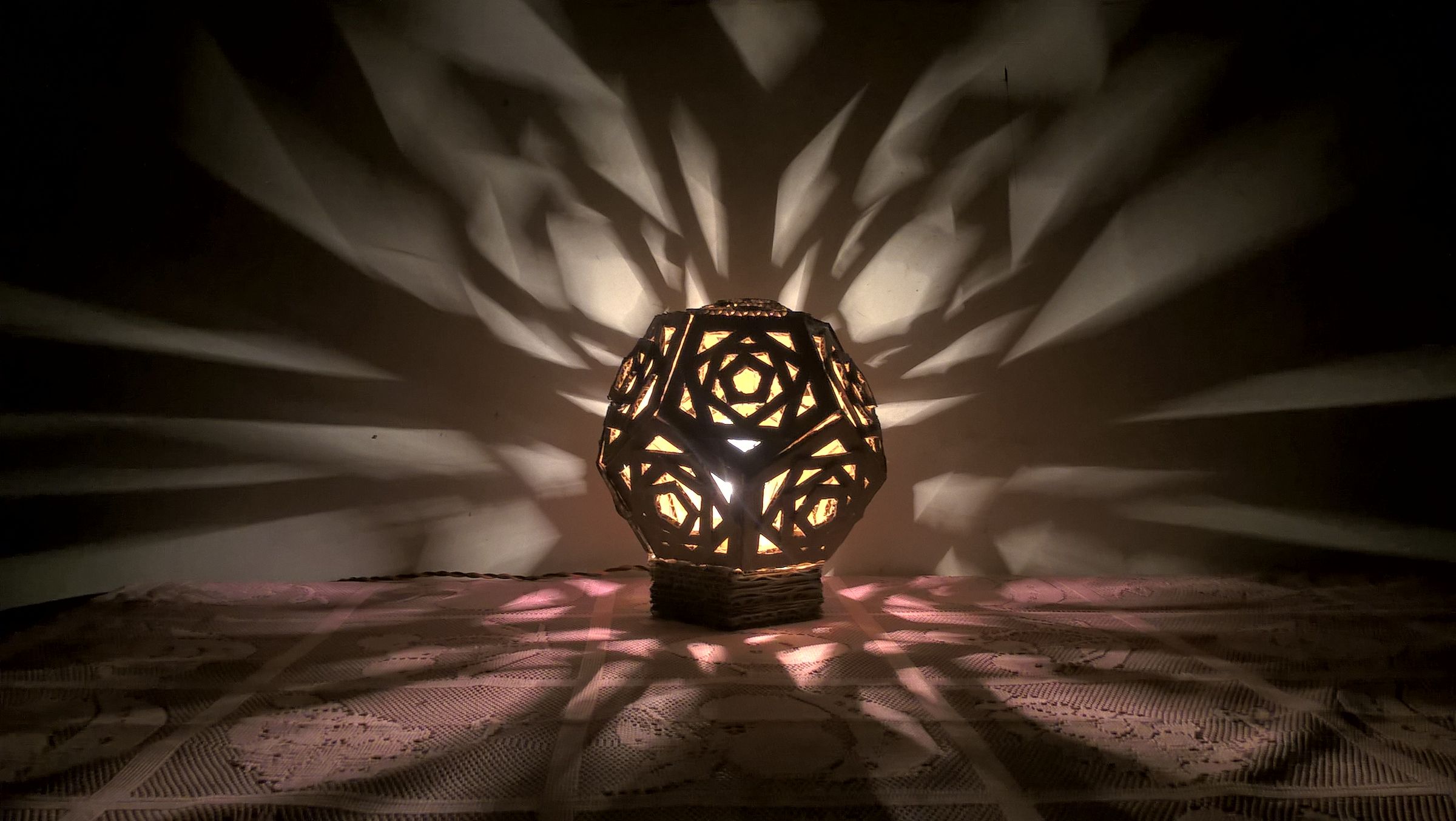 DIY Cardboard Lamp : 8 Steps (with Pictures) - Instructables